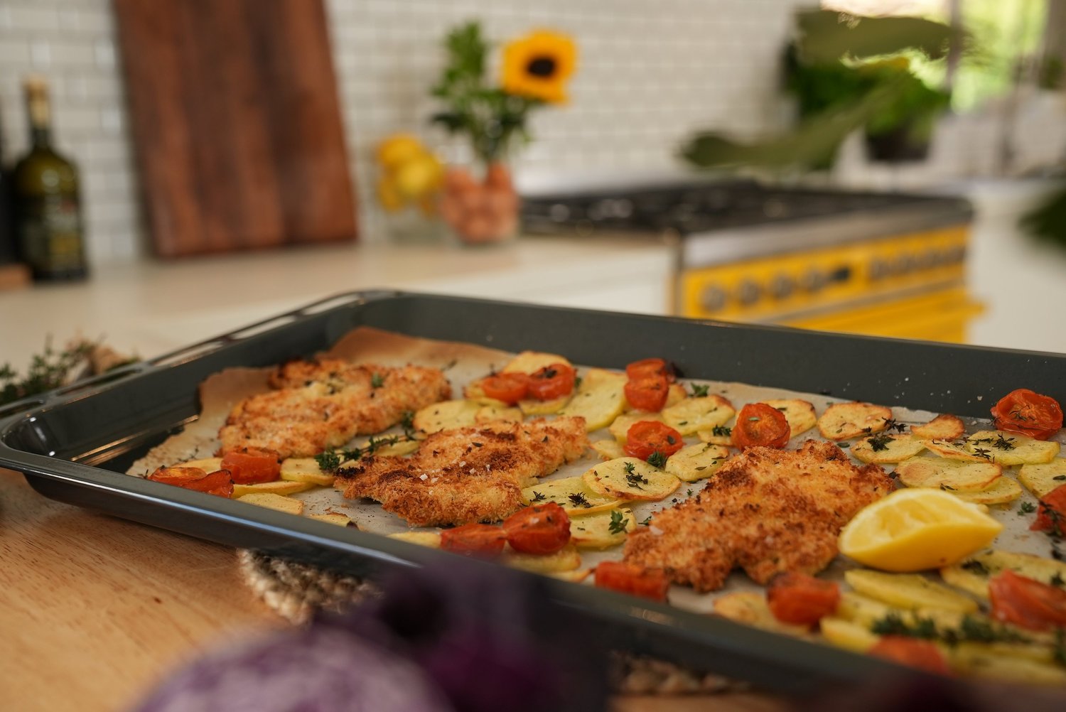 Oven baked schnitzel with roman potatoes | Smeg Cucina