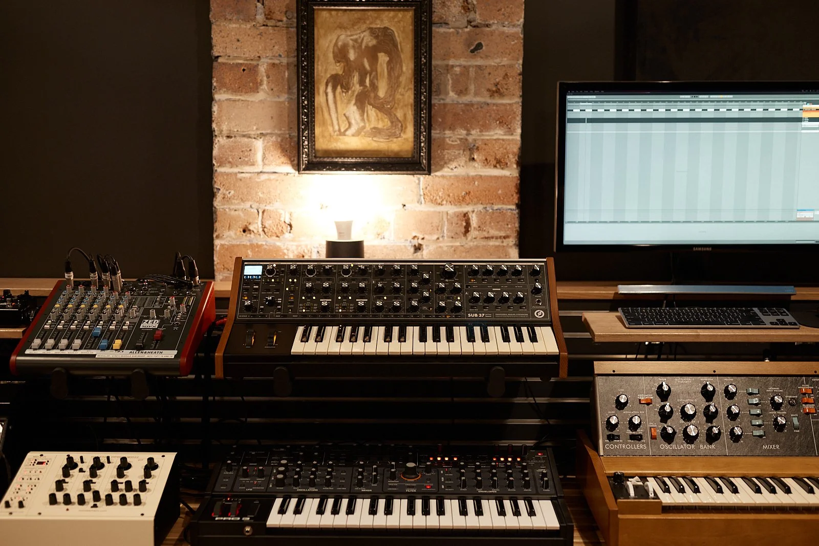 DJ & Production Lessions — Little Street Studio