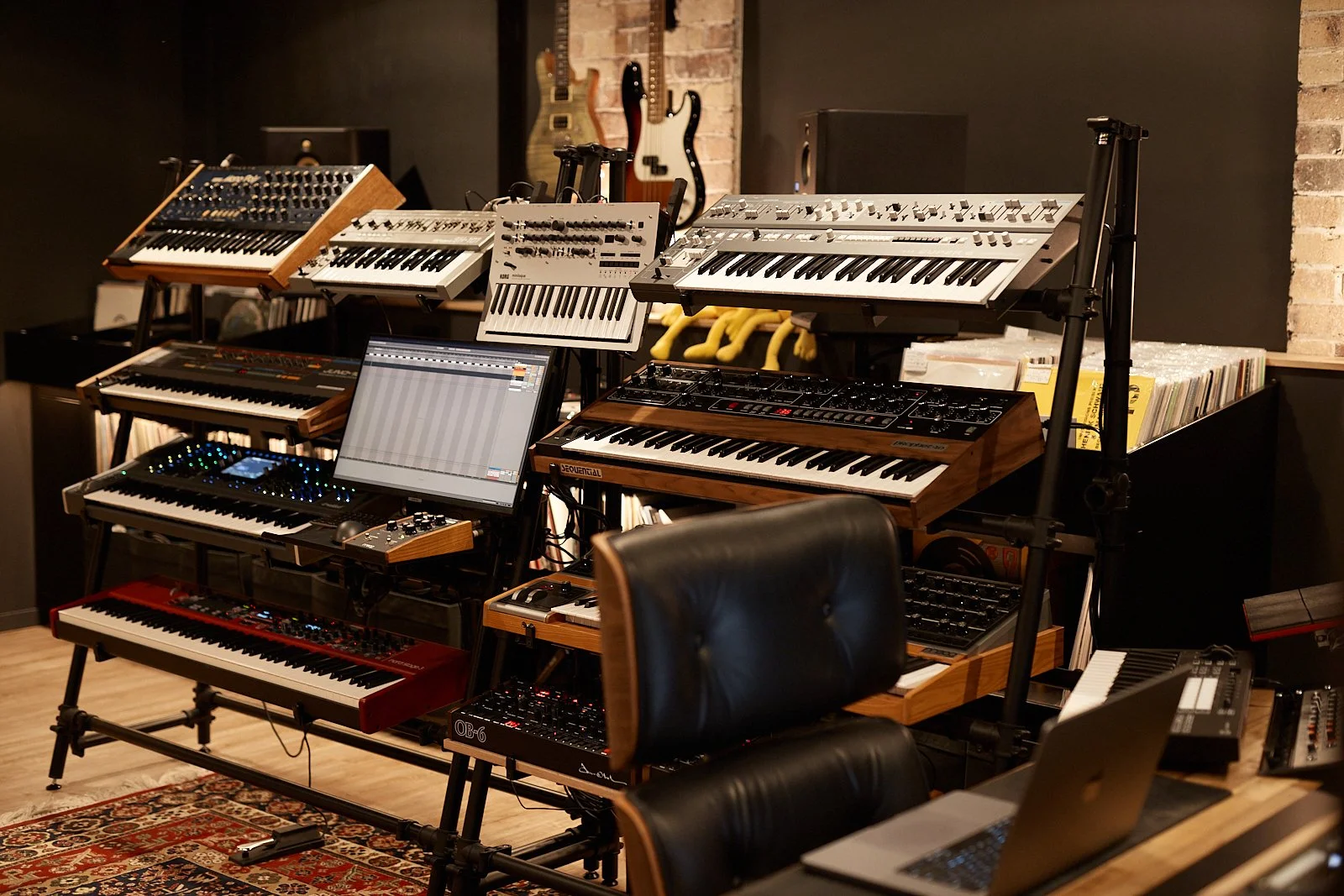 DJ & Production Lessions — Little Street Studio