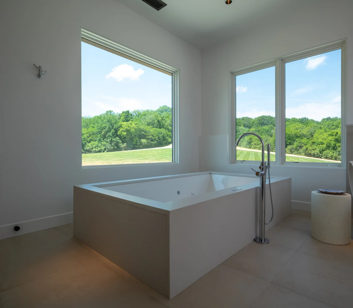 Modern Minimal Primary Bath — southern modern studio