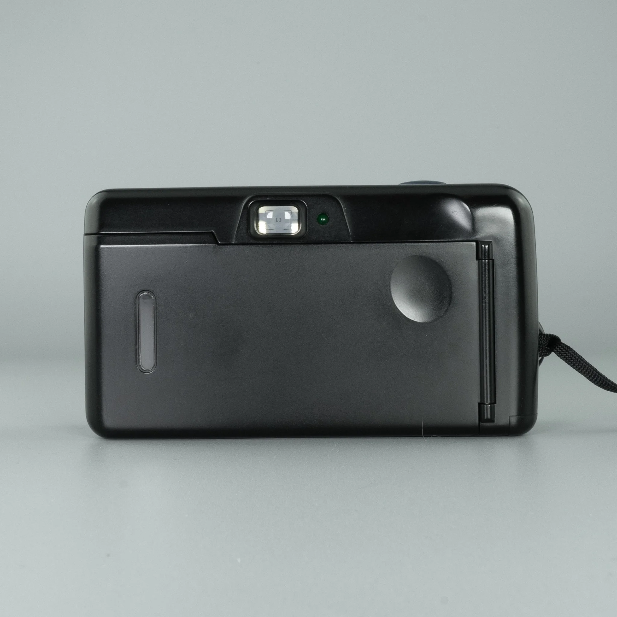 Nikon AF220 — LensFayre