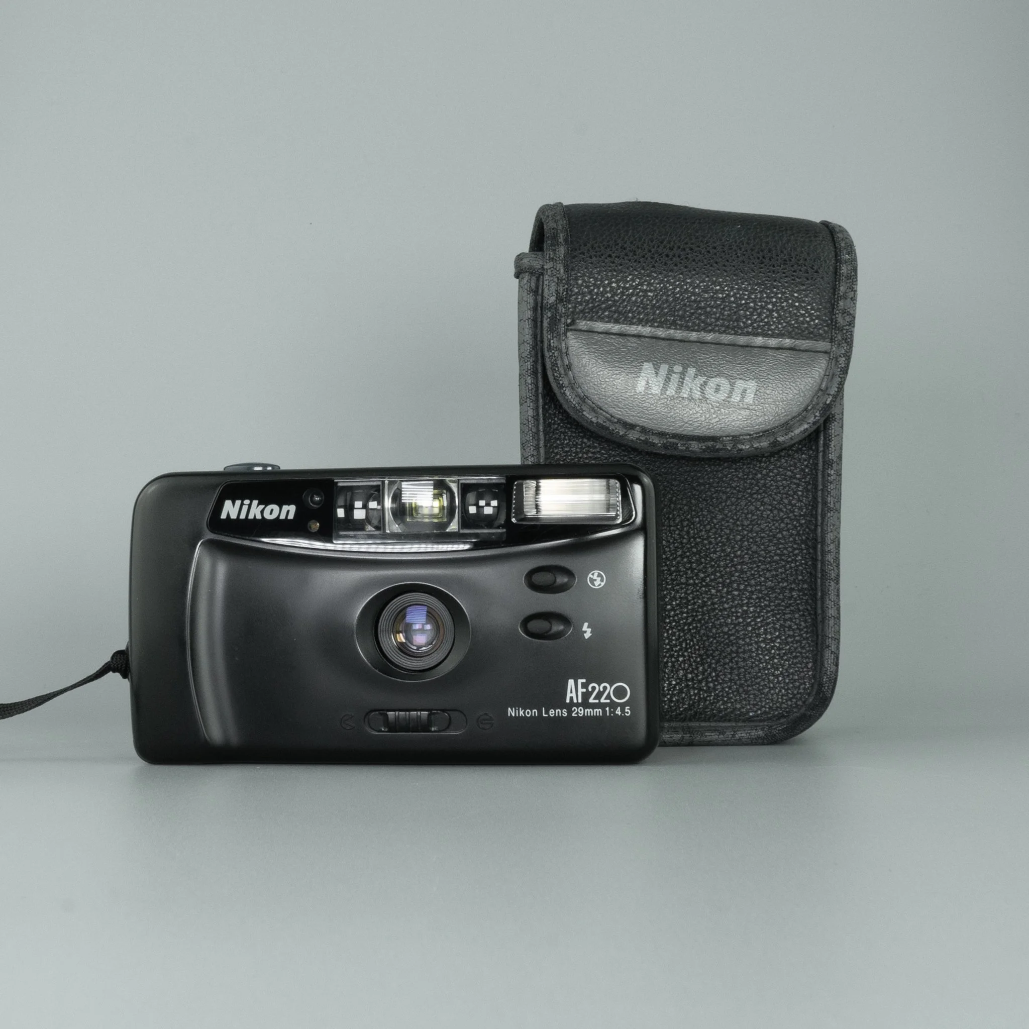Nikon AF220 — LensFayre