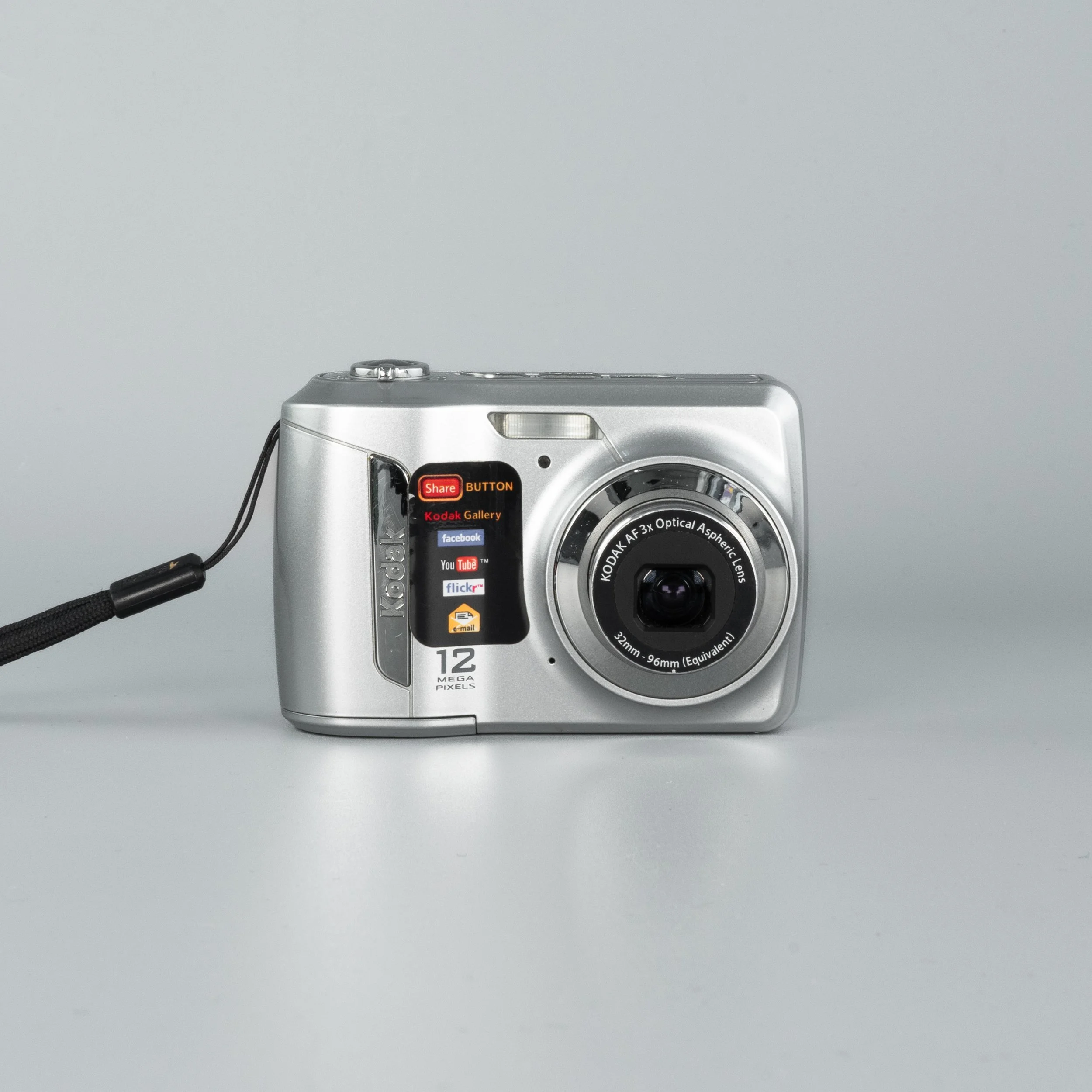 Digital Compact Point and Shoot Cameras — LensFayre