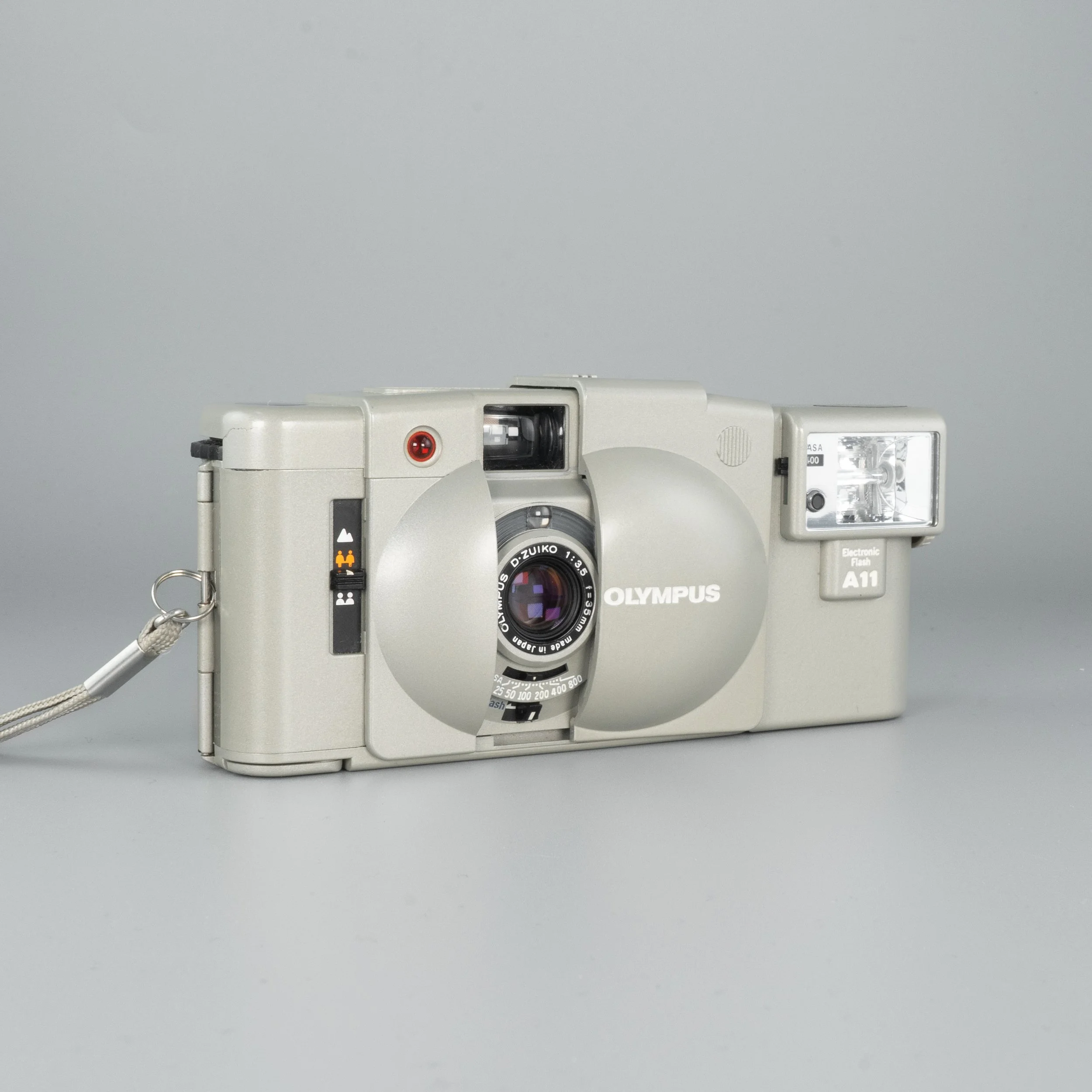 Olympus XA2 Urban White — LensFayre