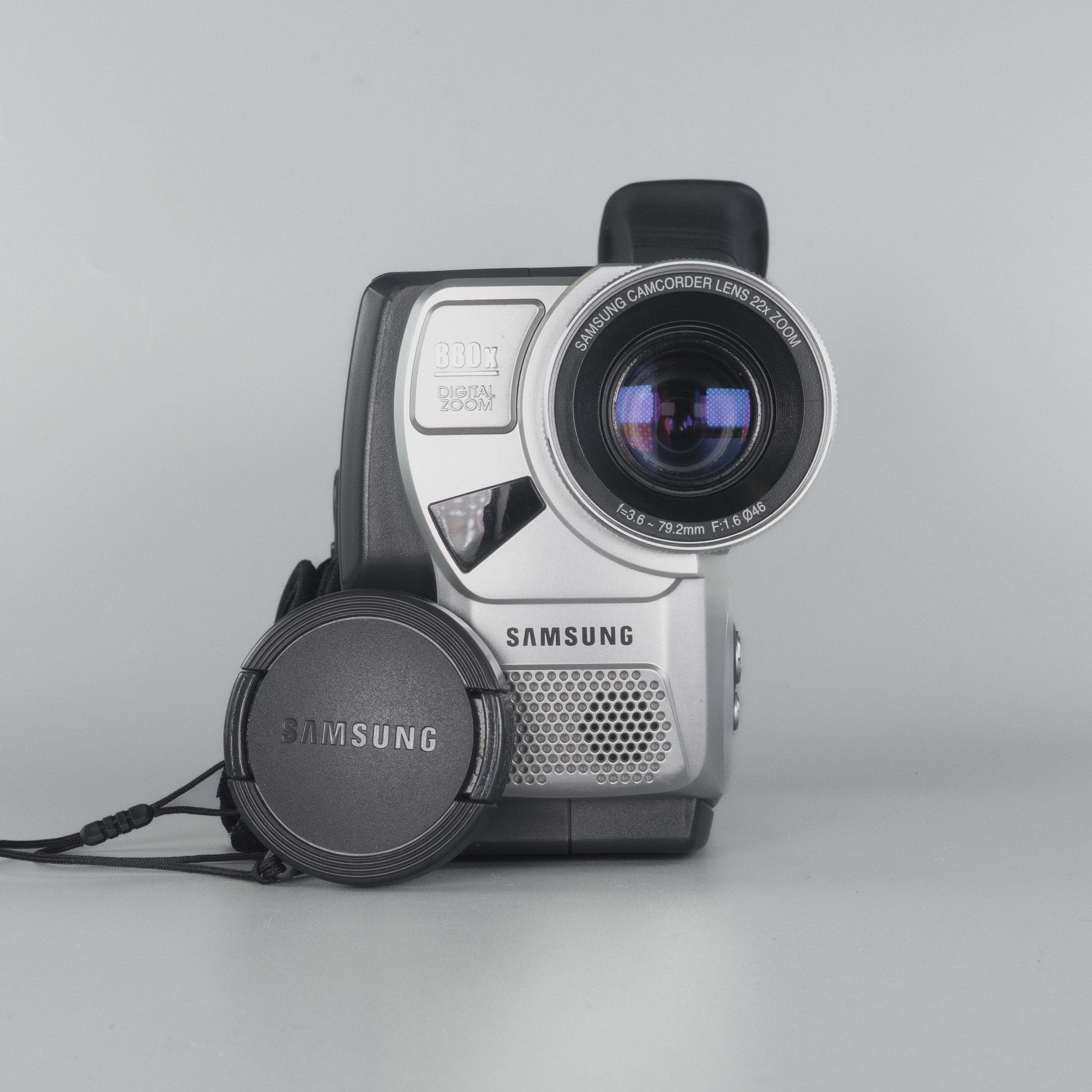 Sony Handycam CCD-TR840E Hi8 Digital Camcorder (PAL) — LensFayre