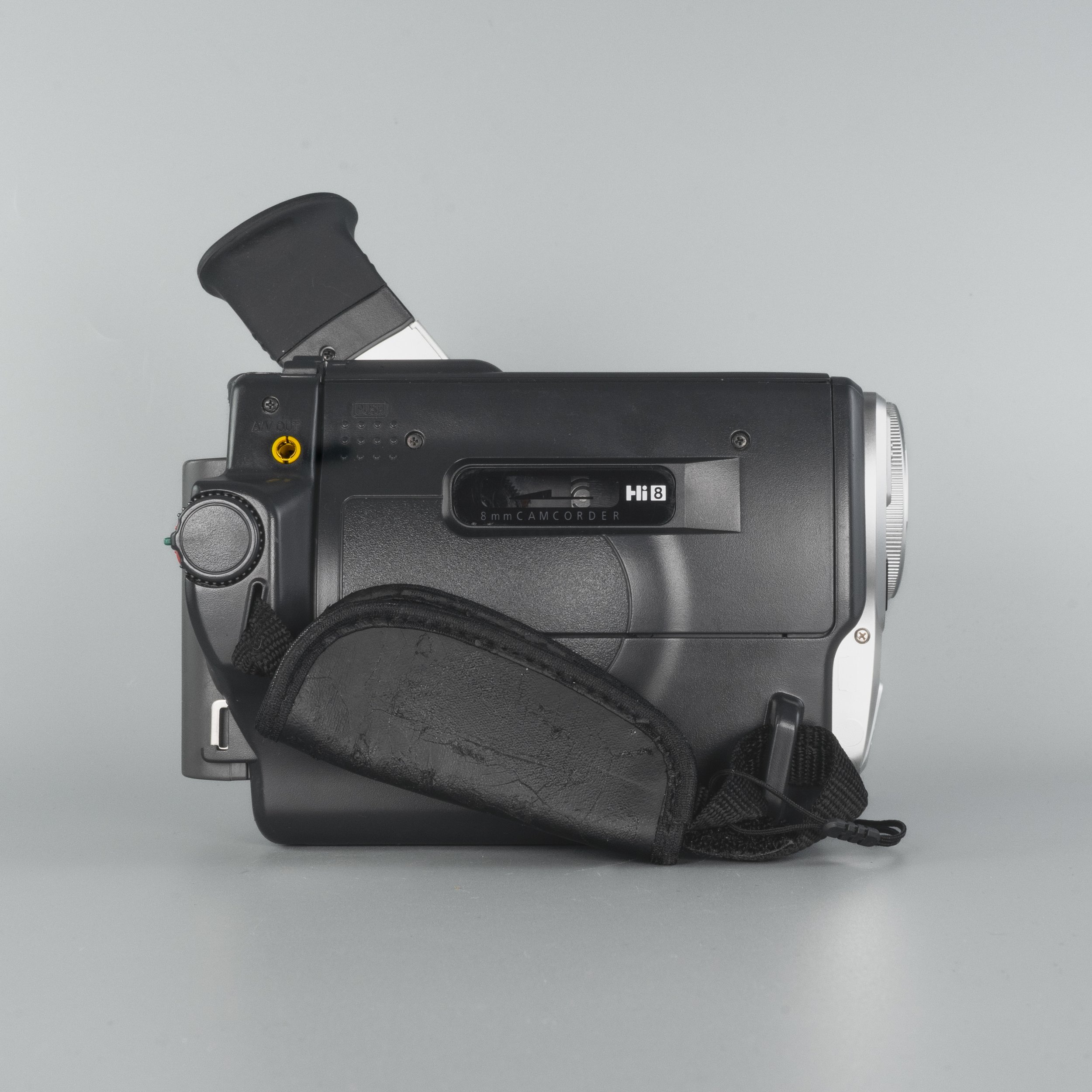 Sony Handycam CCD-TR840E Hi8 Digital Camcorder (PAL) — LensFayre