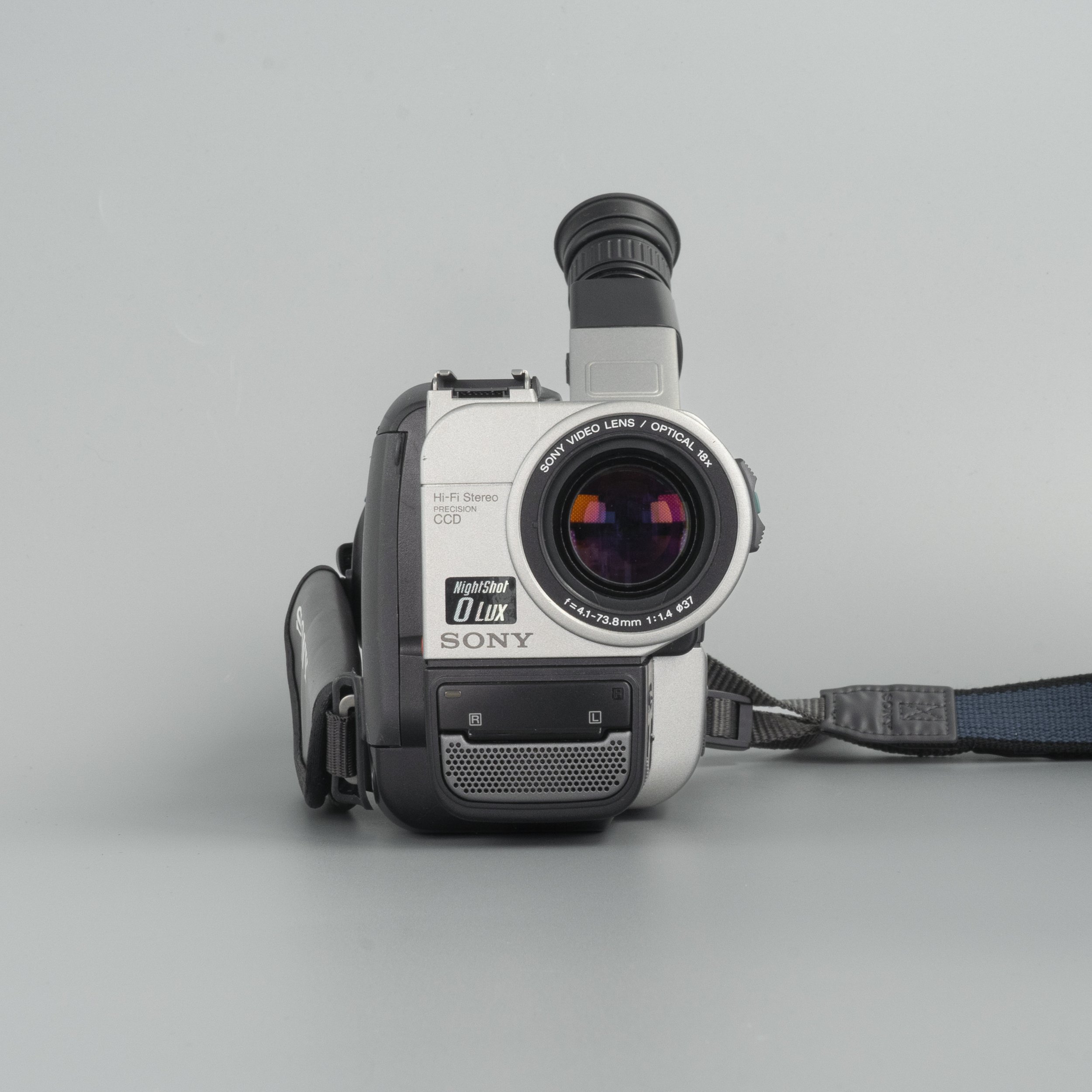 Sony Handycam CCD-TR840E Hi8 Digital Camcorder (PAL) — LensFayre