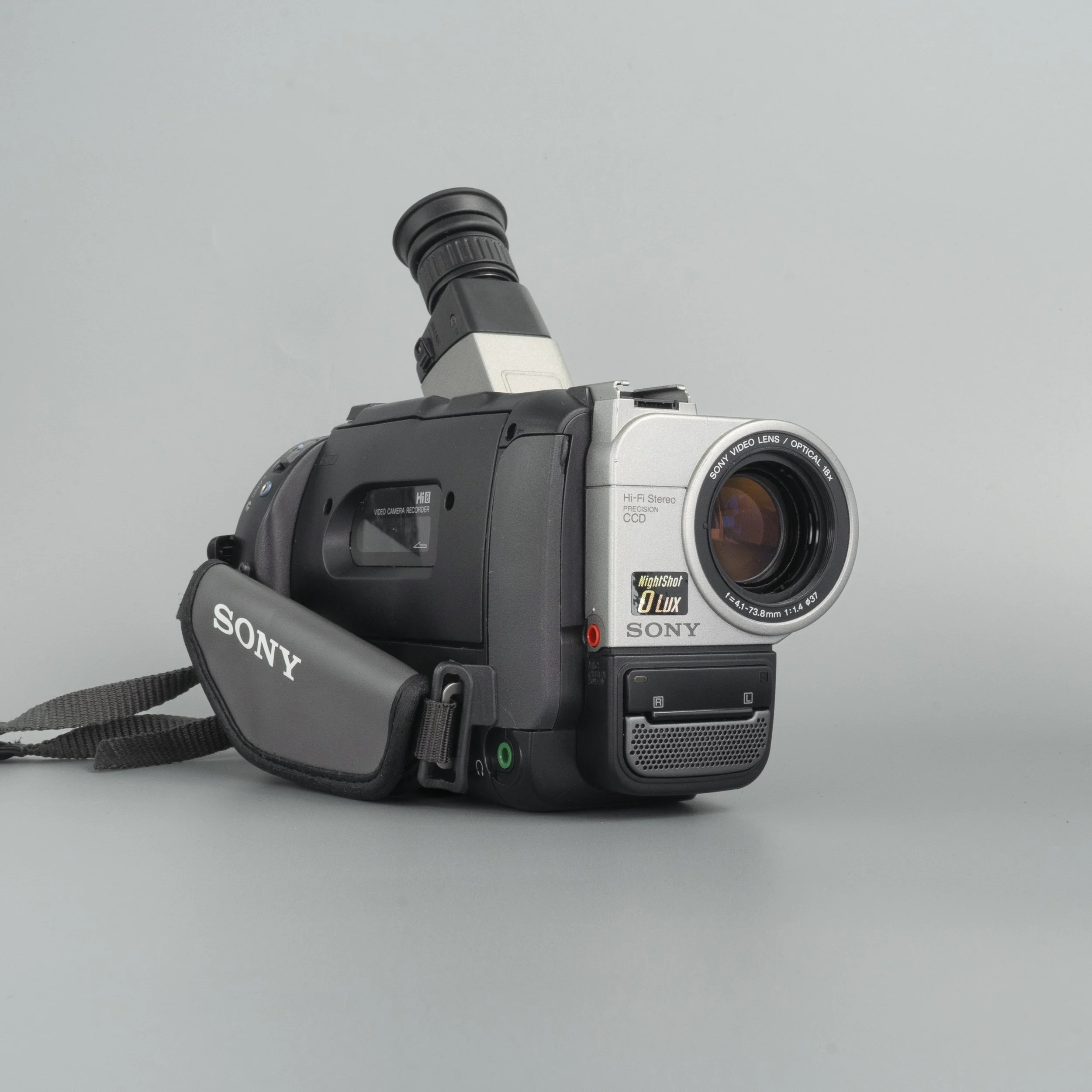 Samsung VP-W71 Hi8 Digital Camcorder (PAL) — LensFayre