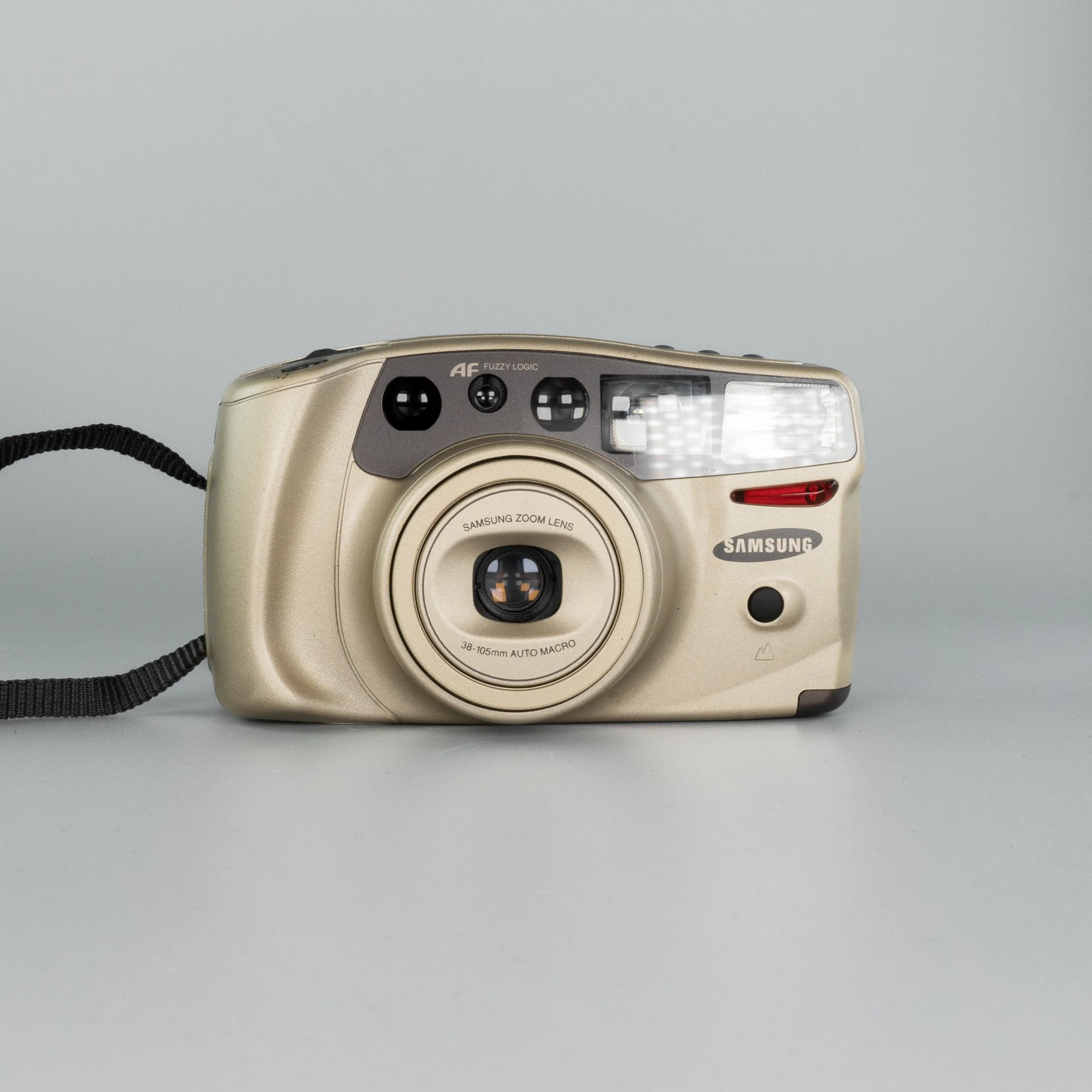 Minolta Riva Zoom 150 35mm Point and Shoot Film Camera — LensFayre