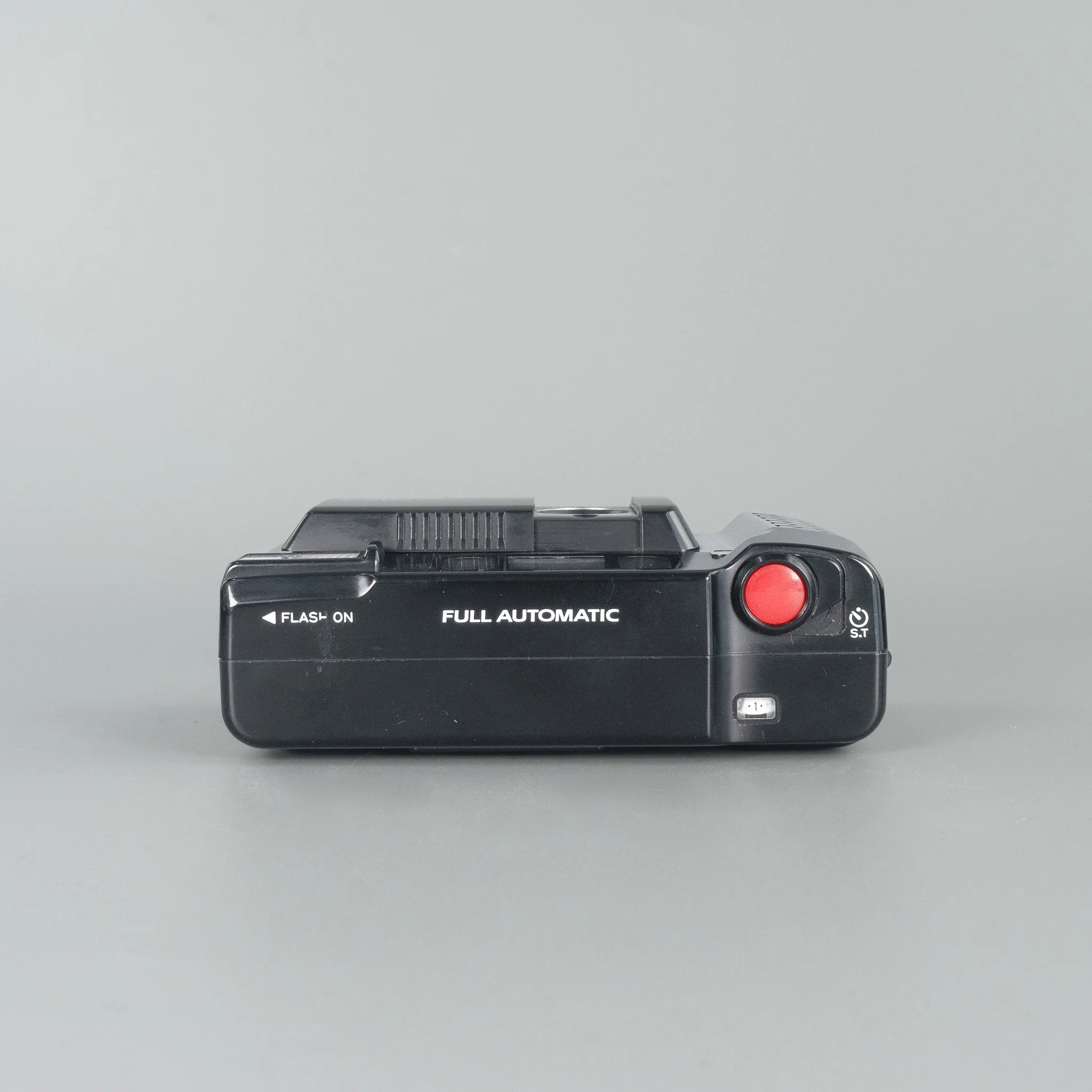 Yashica Auto Focus Motor II 35mm Point and Shoot Film Camera — LensFayre