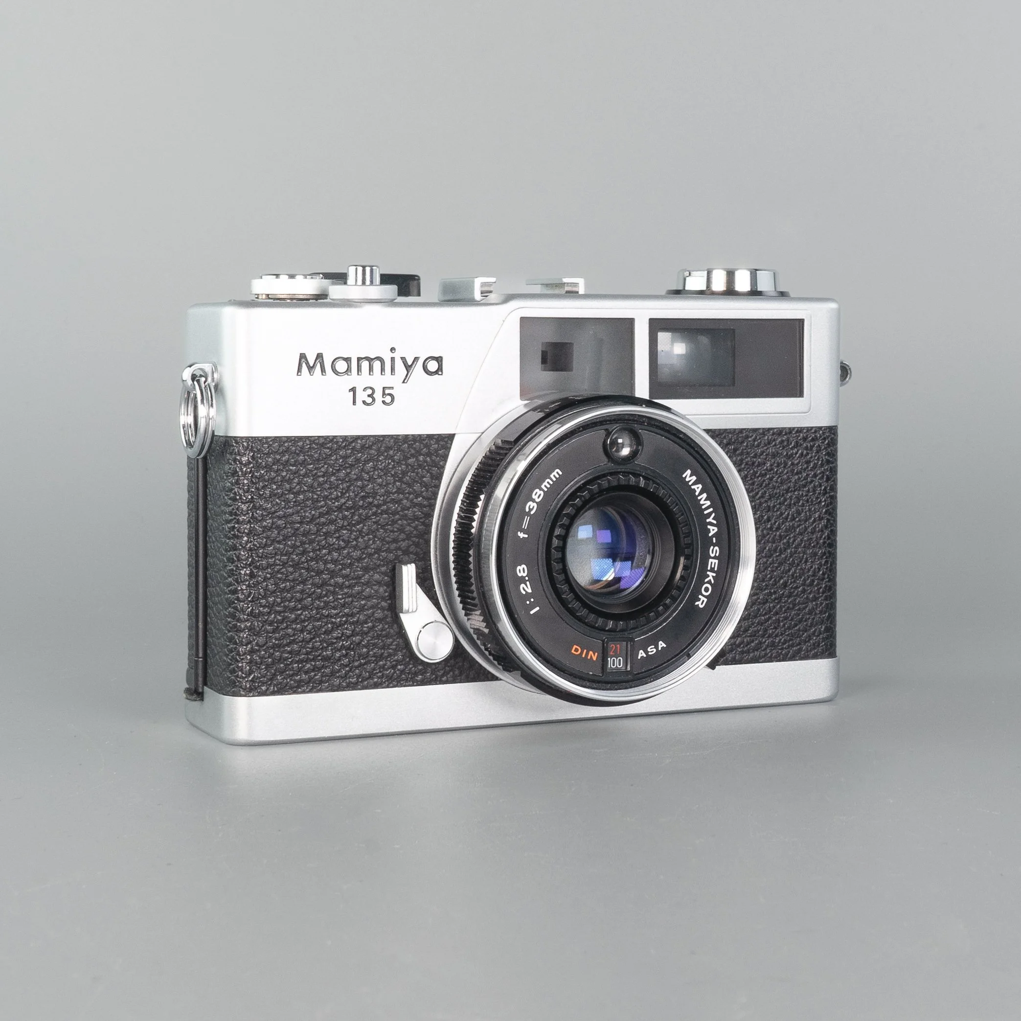Mamiya 135 EE — LensFayre