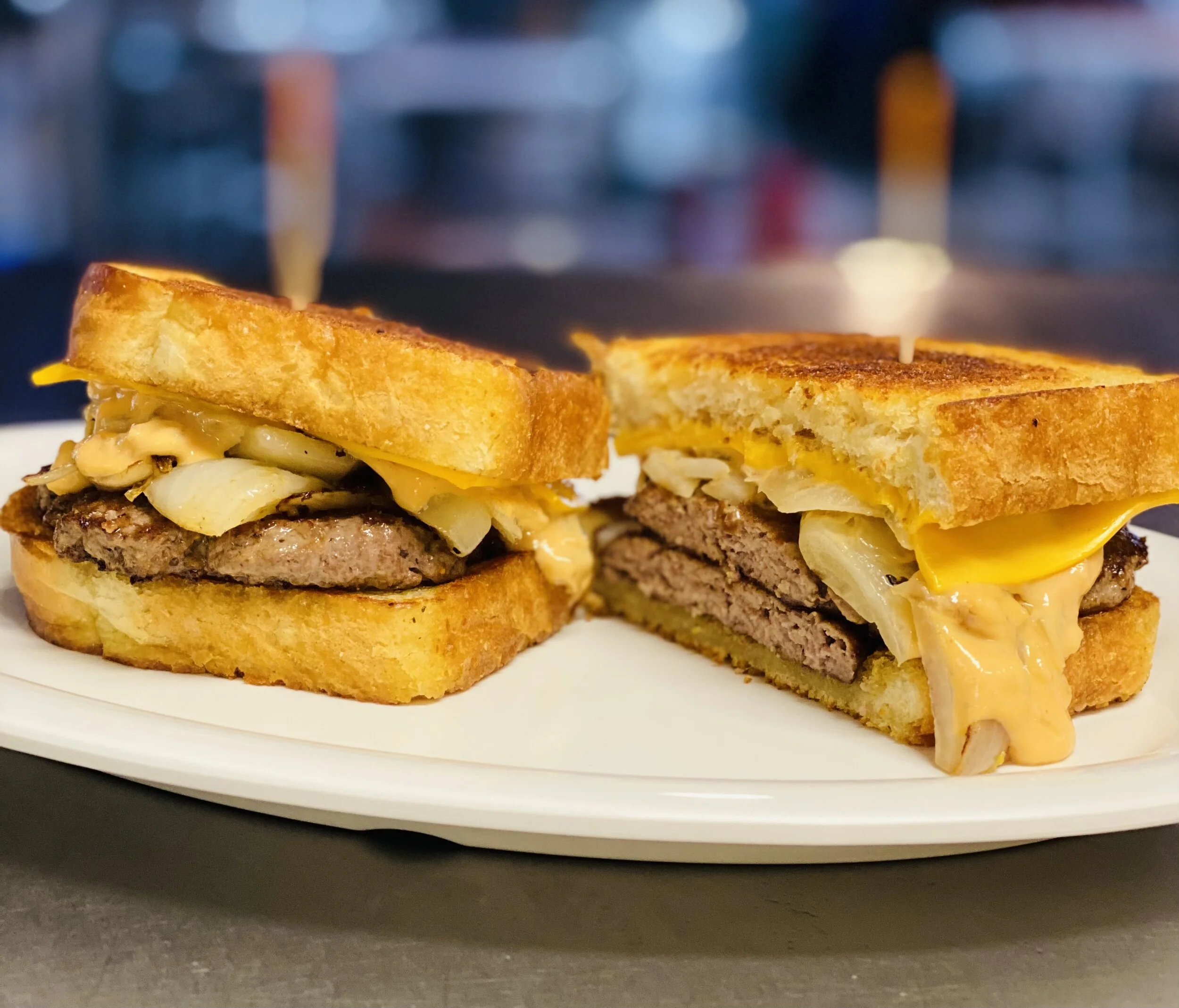 The 906 Sports Bar and Grill