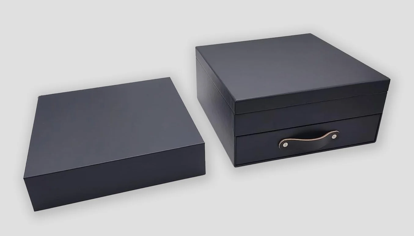 Bespoke Sales Team Packaging for Ray-Ban Meta Wearable Technology ...