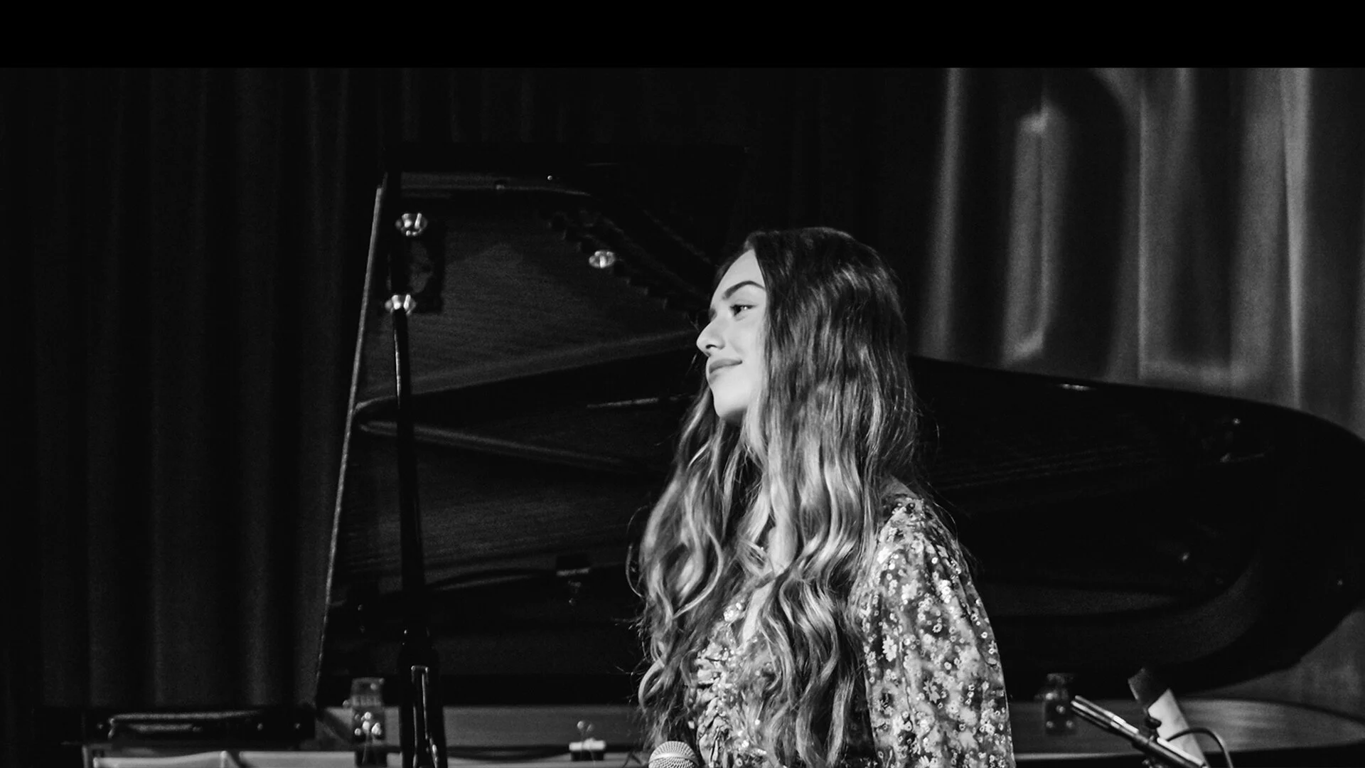 Contact — Anaïs Reno