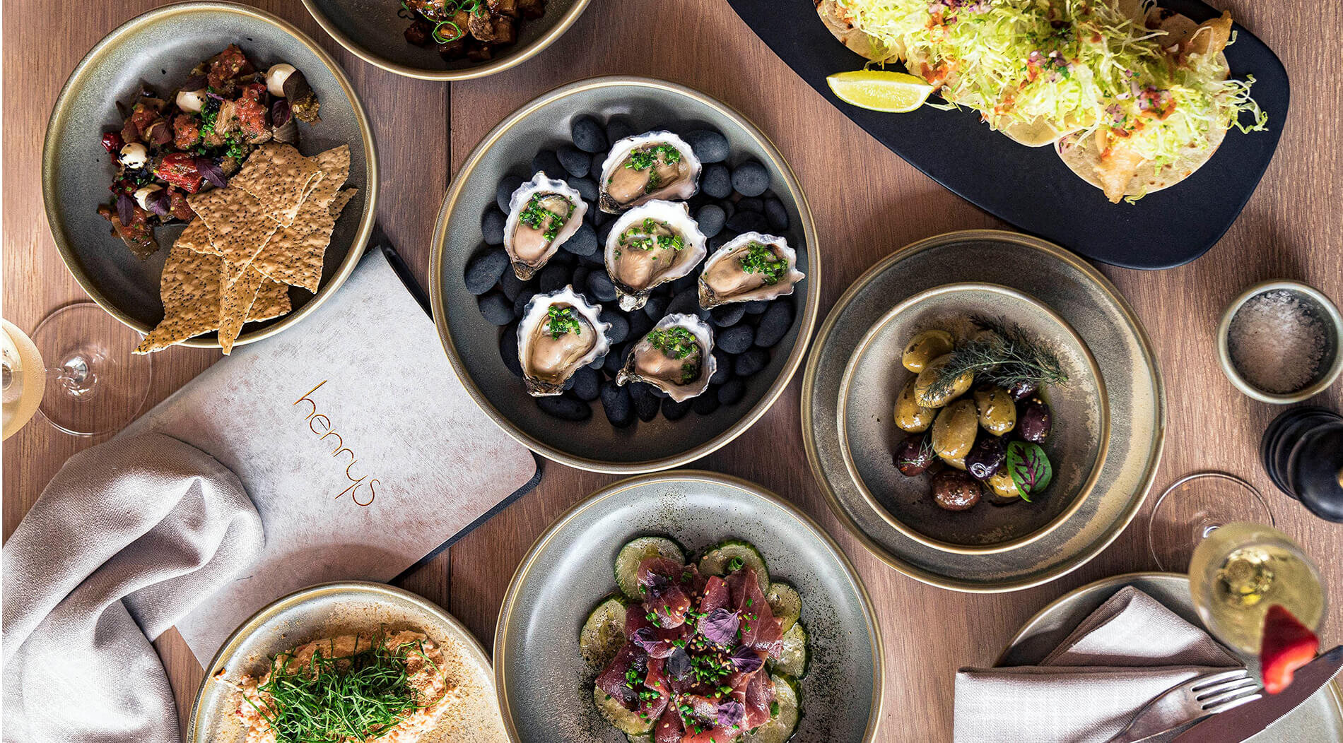 Restaurant Neutral Bay - Bar Neutral Bay - Henrys Neutral Bay