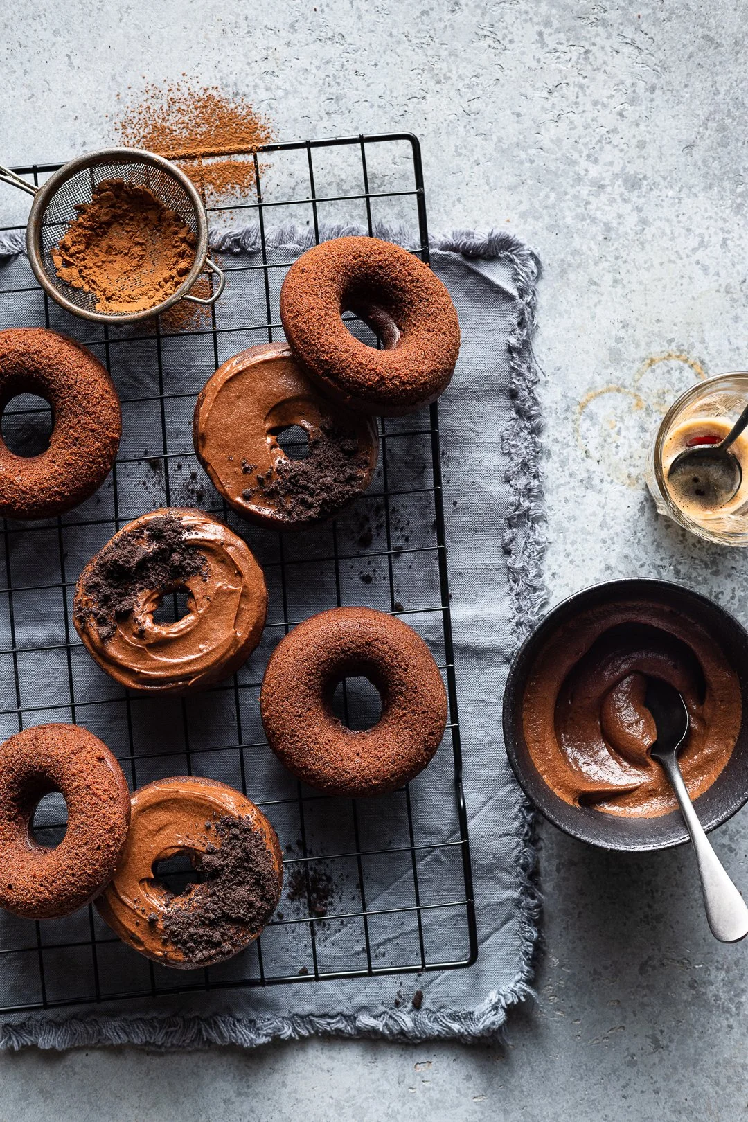 How to create cool toned imagery with blue and grey backgrounds ...