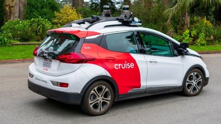 Autonomous Cars Are Too Polite — Safety Action
