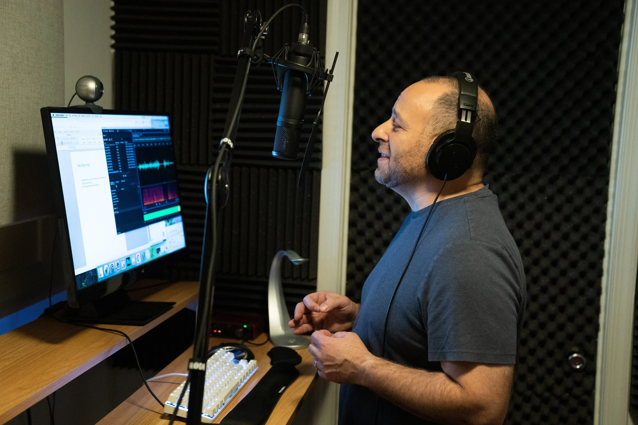 General 6 — andy lipshultz - voice talent