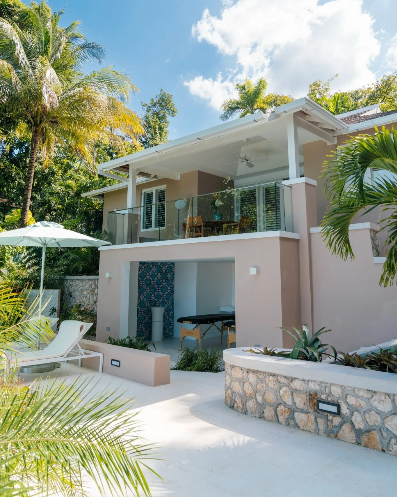 Discovering the Hibiscus Oasis Spa Villa: The Ultimate Indulgence at ...