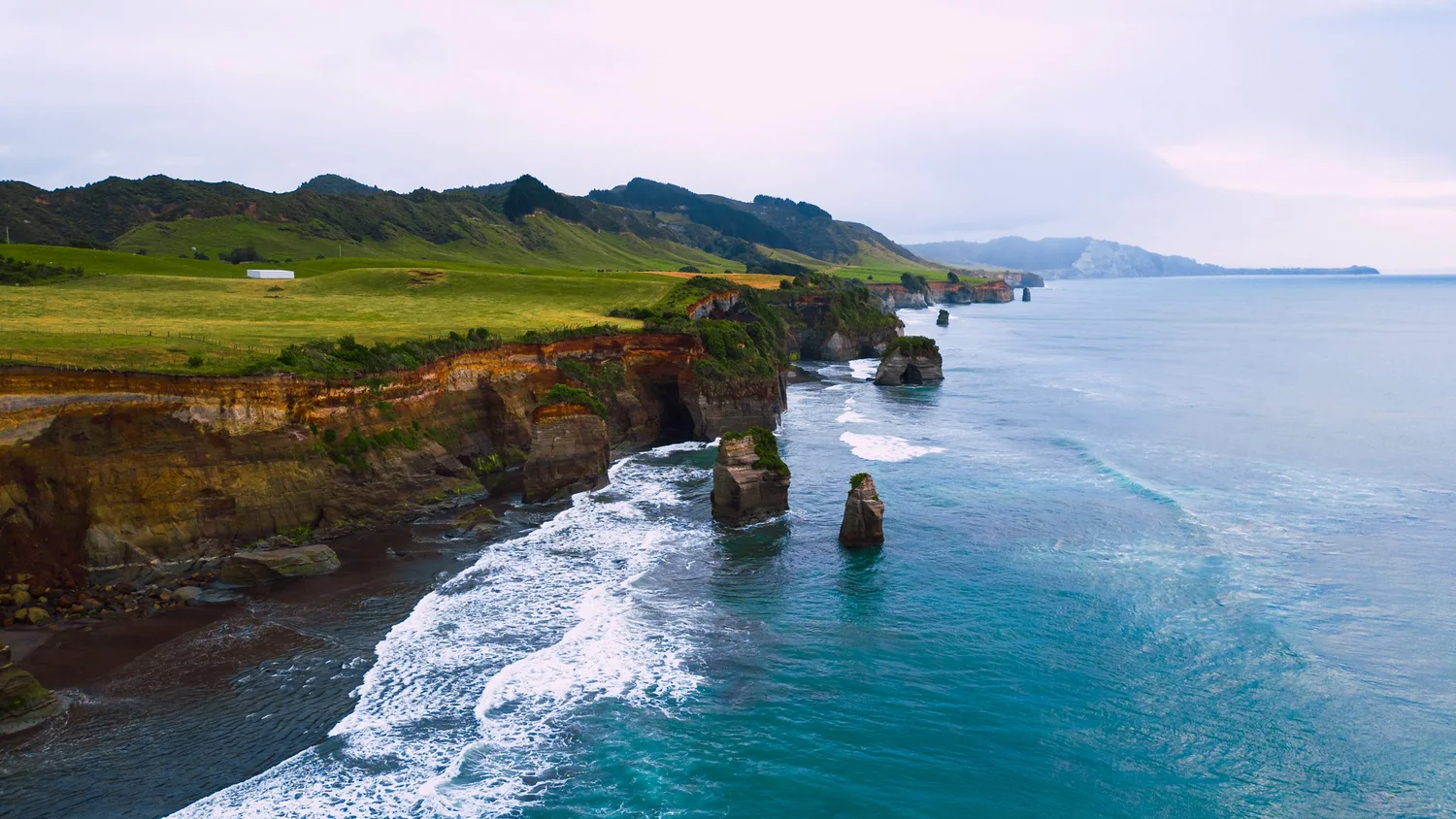 Exploring New Zealand's North and South Islands: Adventure Road Trip ...
