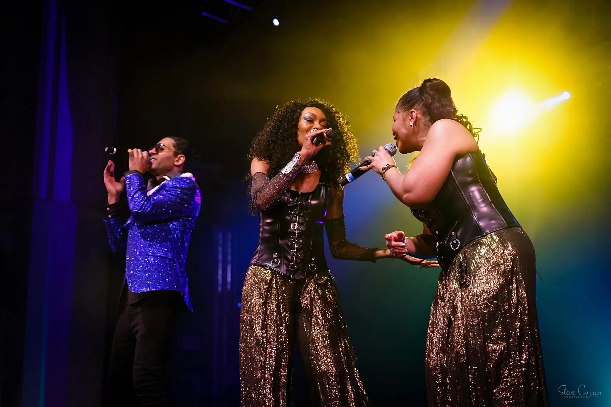 FRONT ROW ENTERTAINMENT