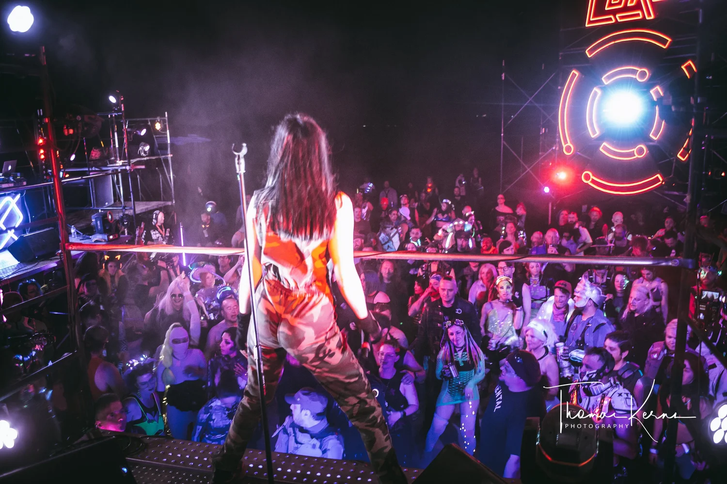 About — NEOTROPOLIS