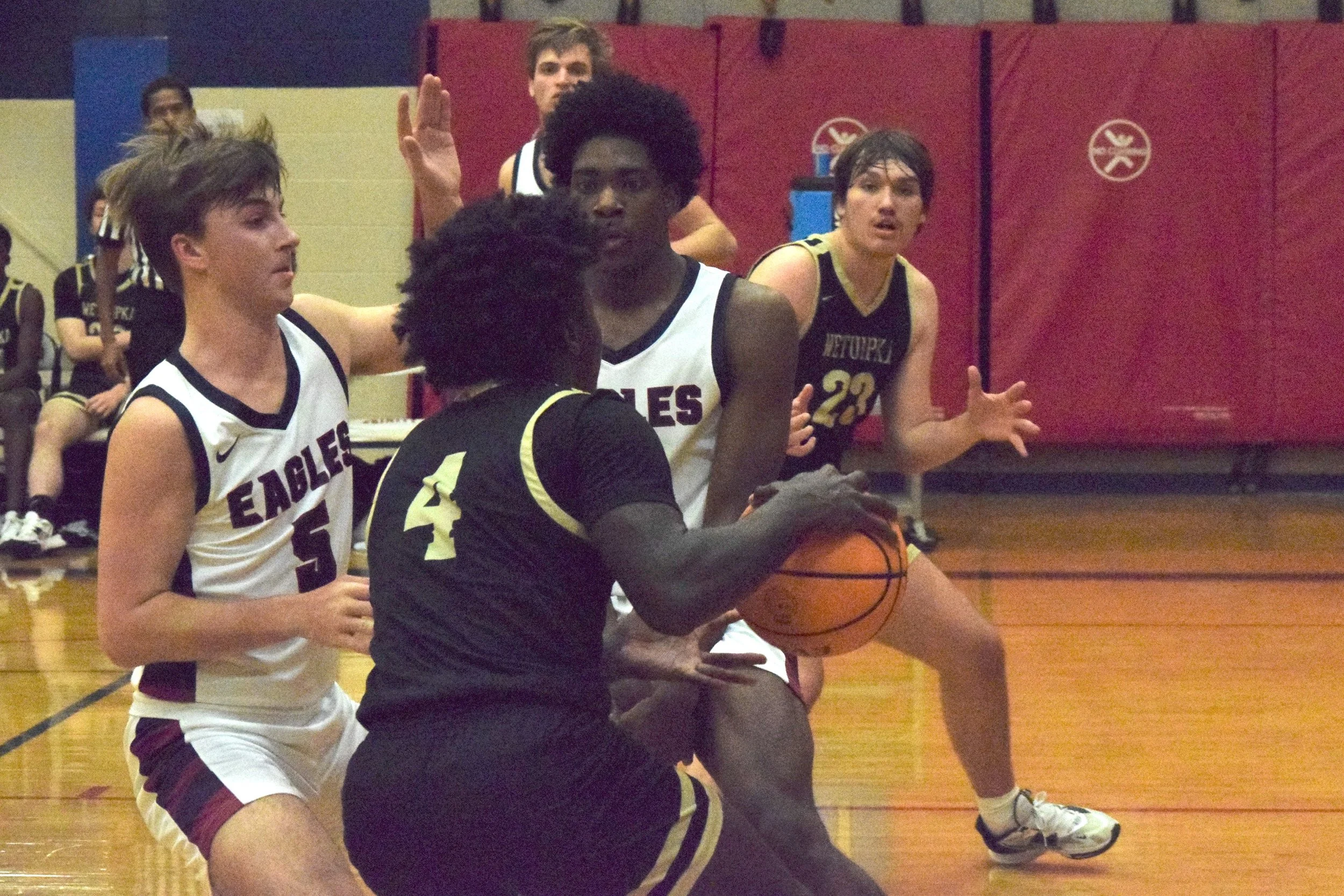 CCC BOYS TOURNEY: Trinity holds off LAMP; Wetumpka tops MA — River ...