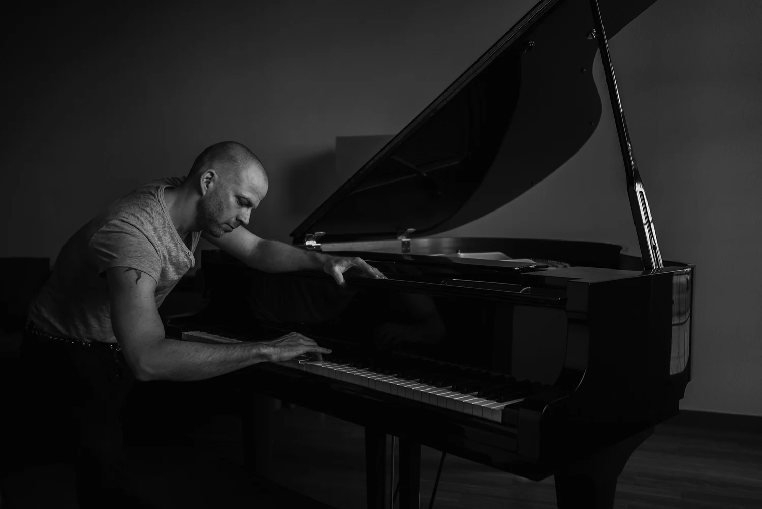 Kit Taylor - Award-Winning Pianist, Singer/Songwriter & Producer