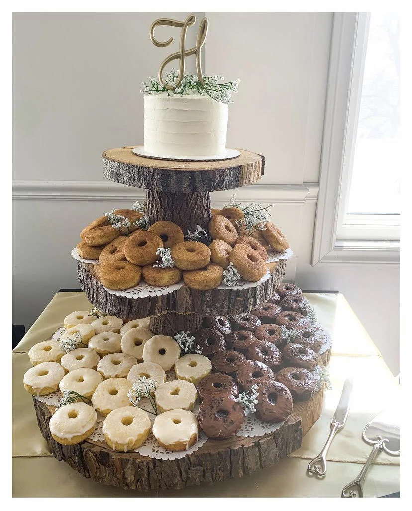 Ali Bakes Cakes - Custom cakes & cupcakes