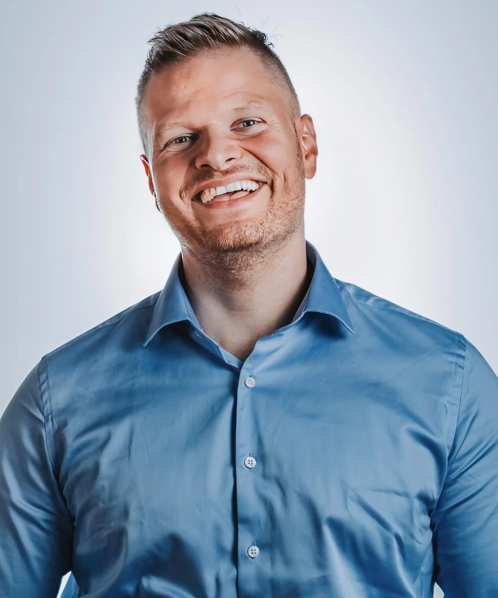 Simonnæs Holding