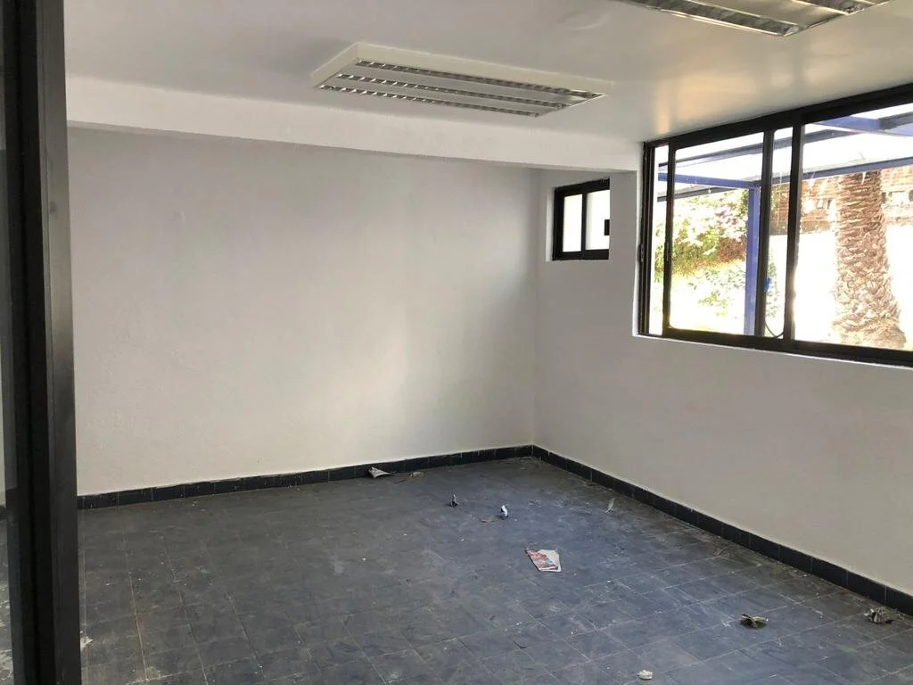 Paris 36 — LANDOR ESTATE