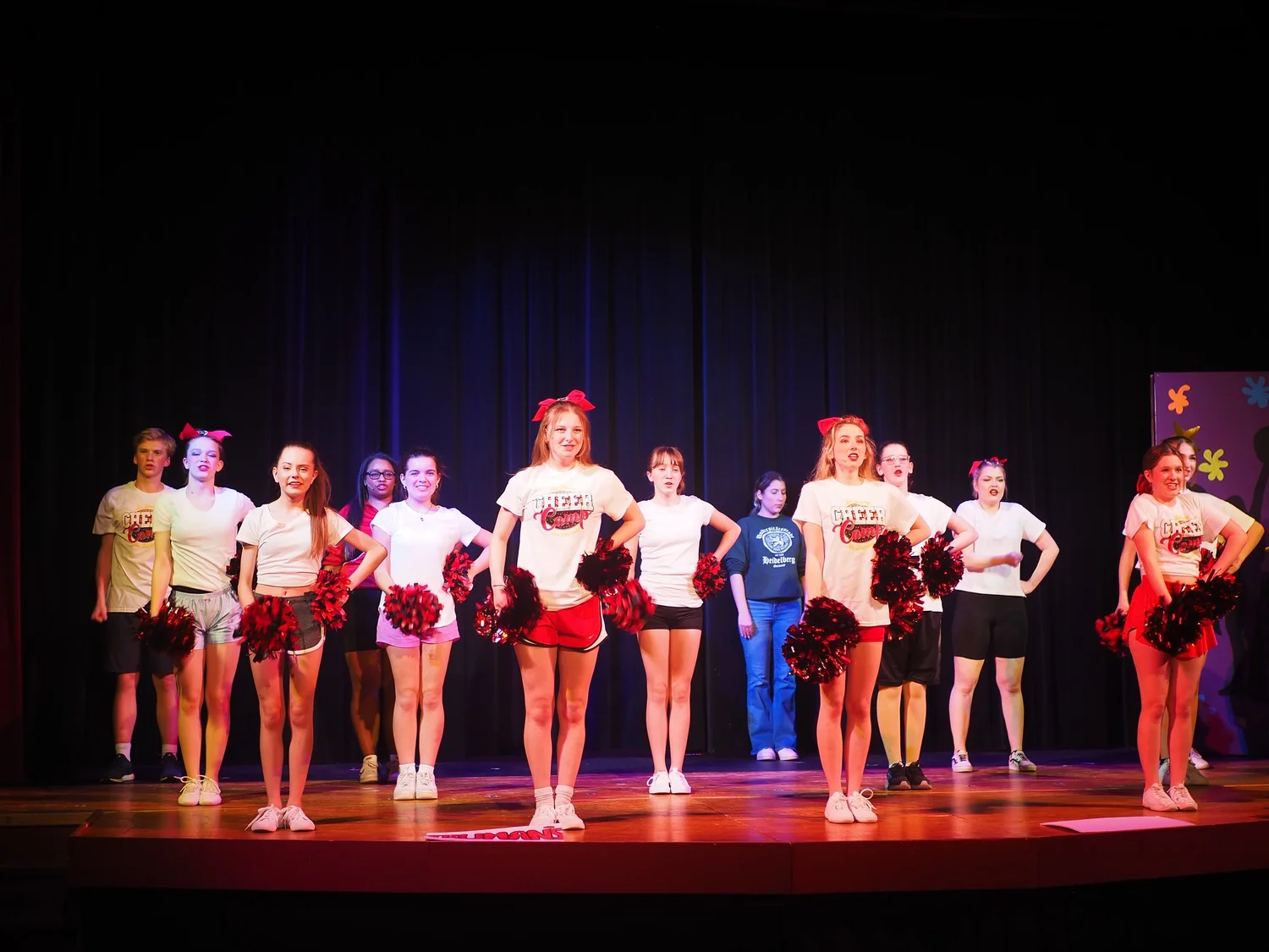 About 1 — Everett Theatre