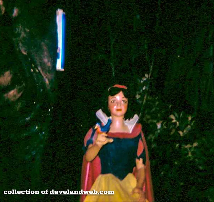The Many Phases of Snow White's Scary Adventures — The Disney Classics