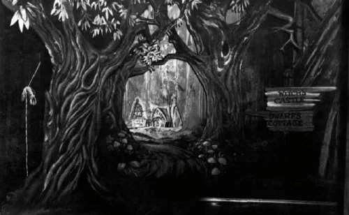 The Many Phases of Snow White's Scary Adventures — The Disney Classics