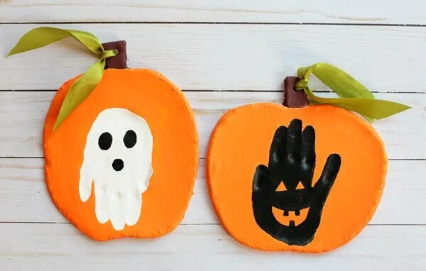 15 Sensory Friendly Halloween Crafts — American Autism Association