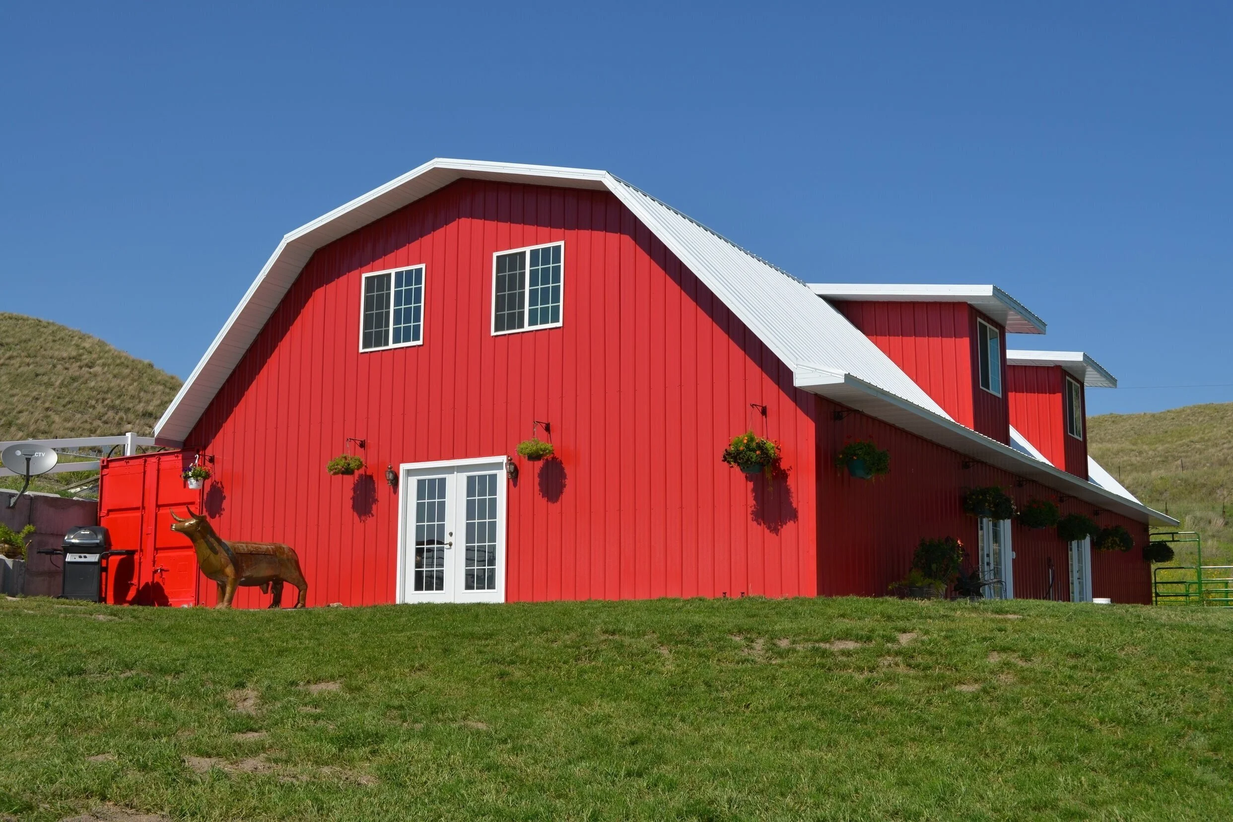 Barn Lodging | Stable Productions Exotic Animal Ranch