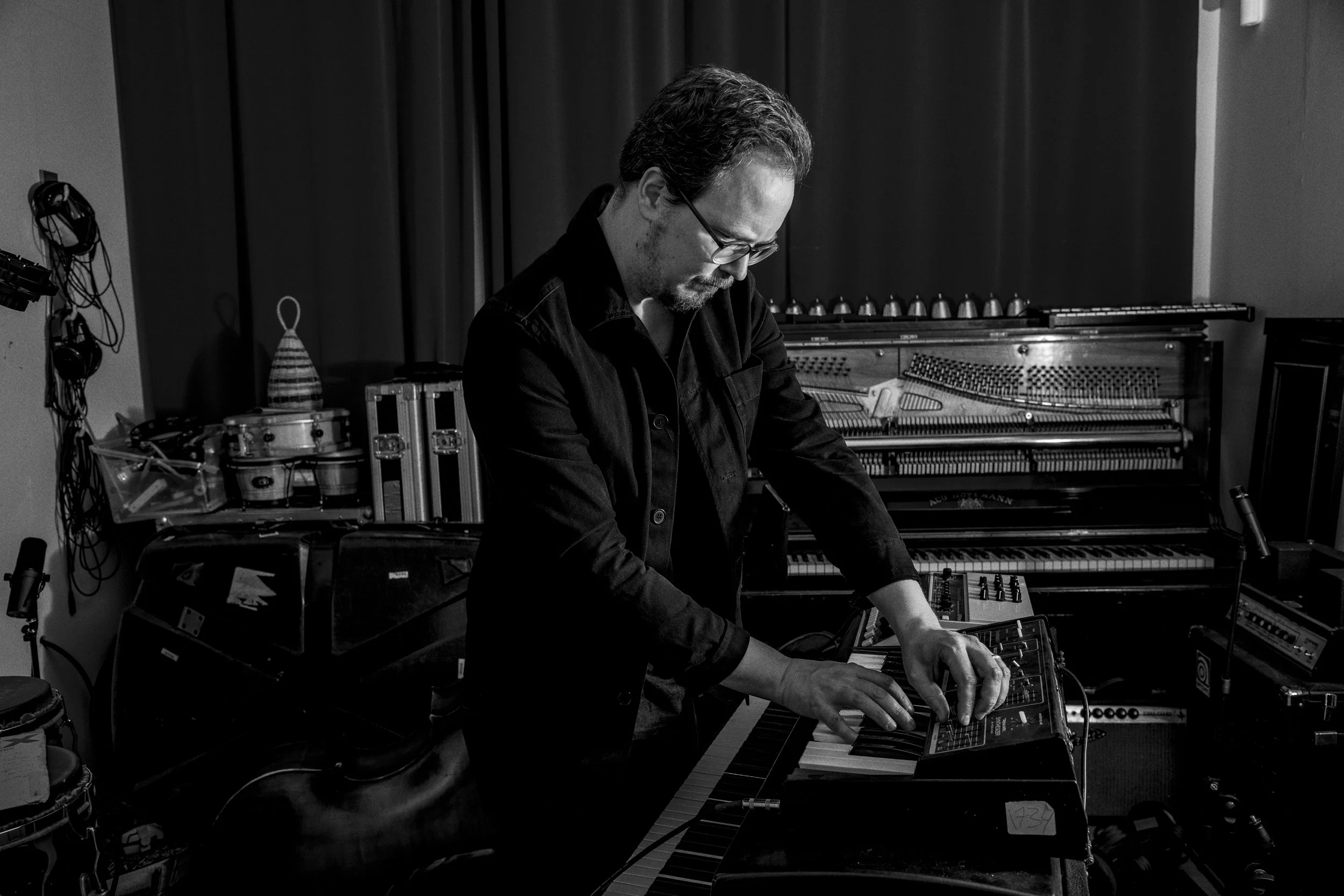 tomas hallonsten — thanatosis