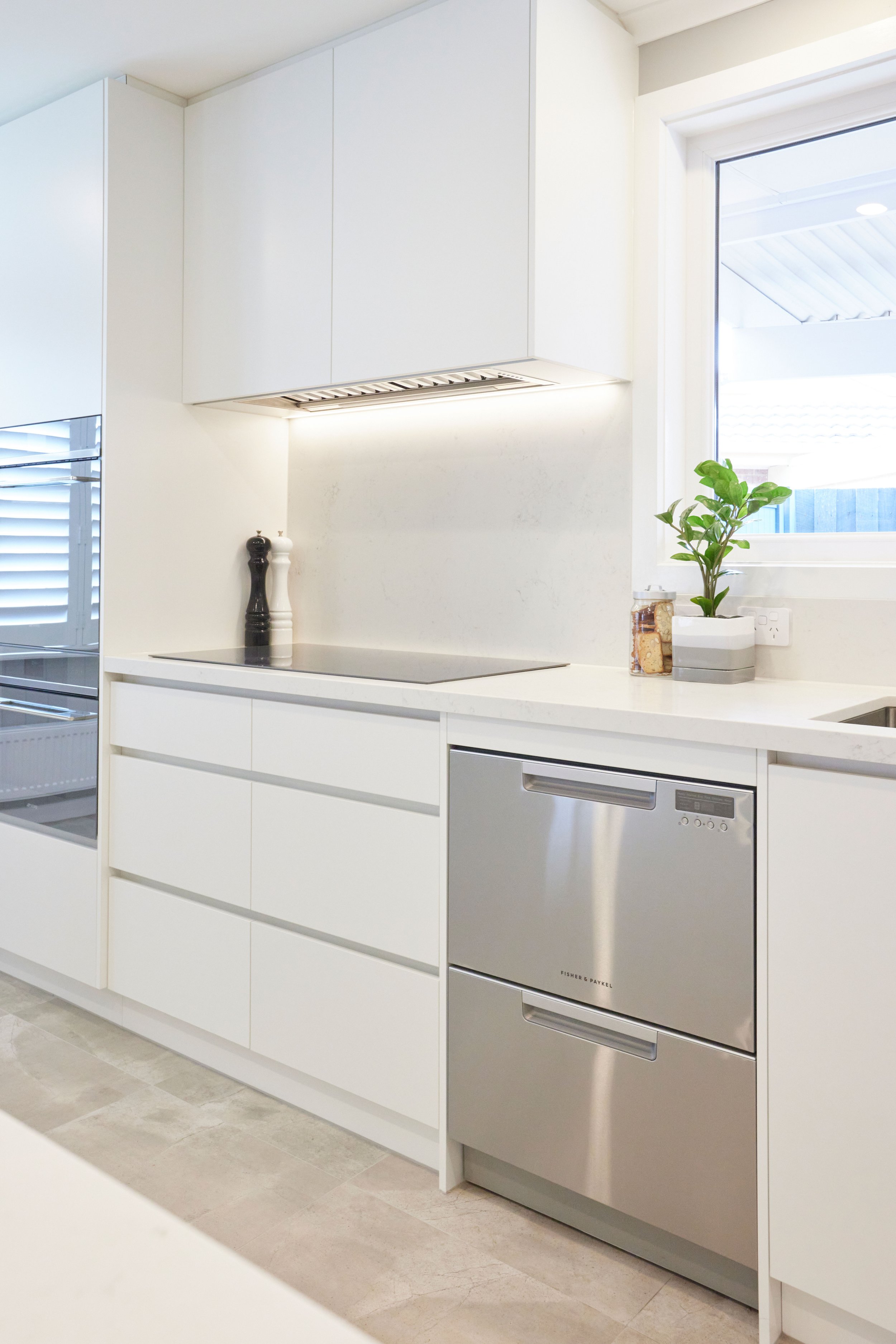 Handleless — Wood Wizards Kitchens