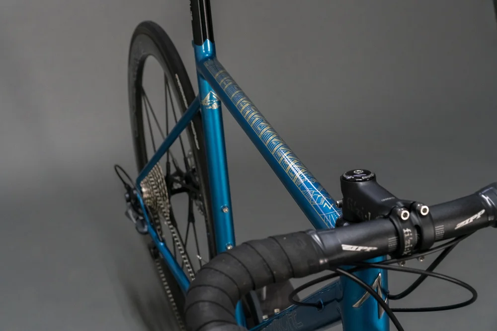 AVALANCHE CYCLES - blue and gold — AVALANCHE