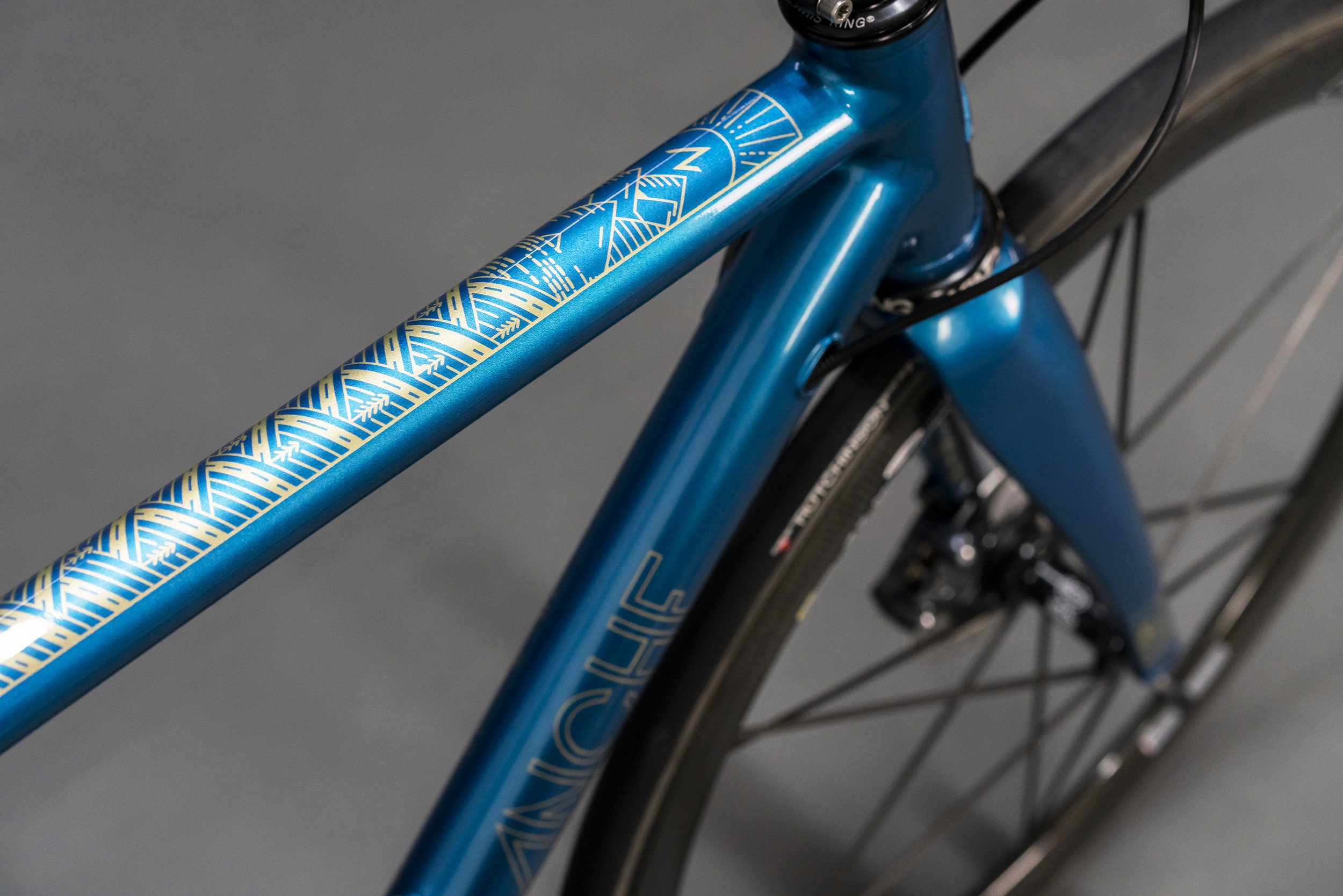 AVALANCHE CYCLES - blue and gold — AVALANCHE