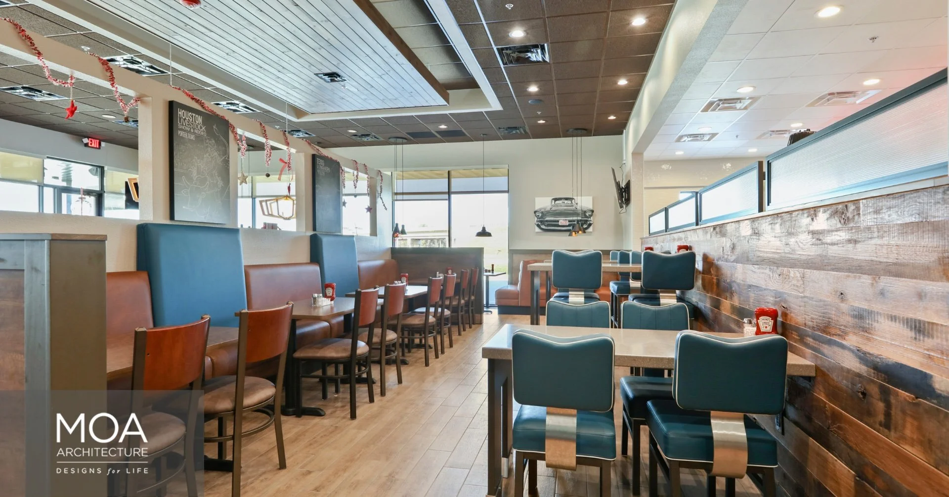 Denny’s in Texas celebrates grand opening — MOA Architecture, Inc.