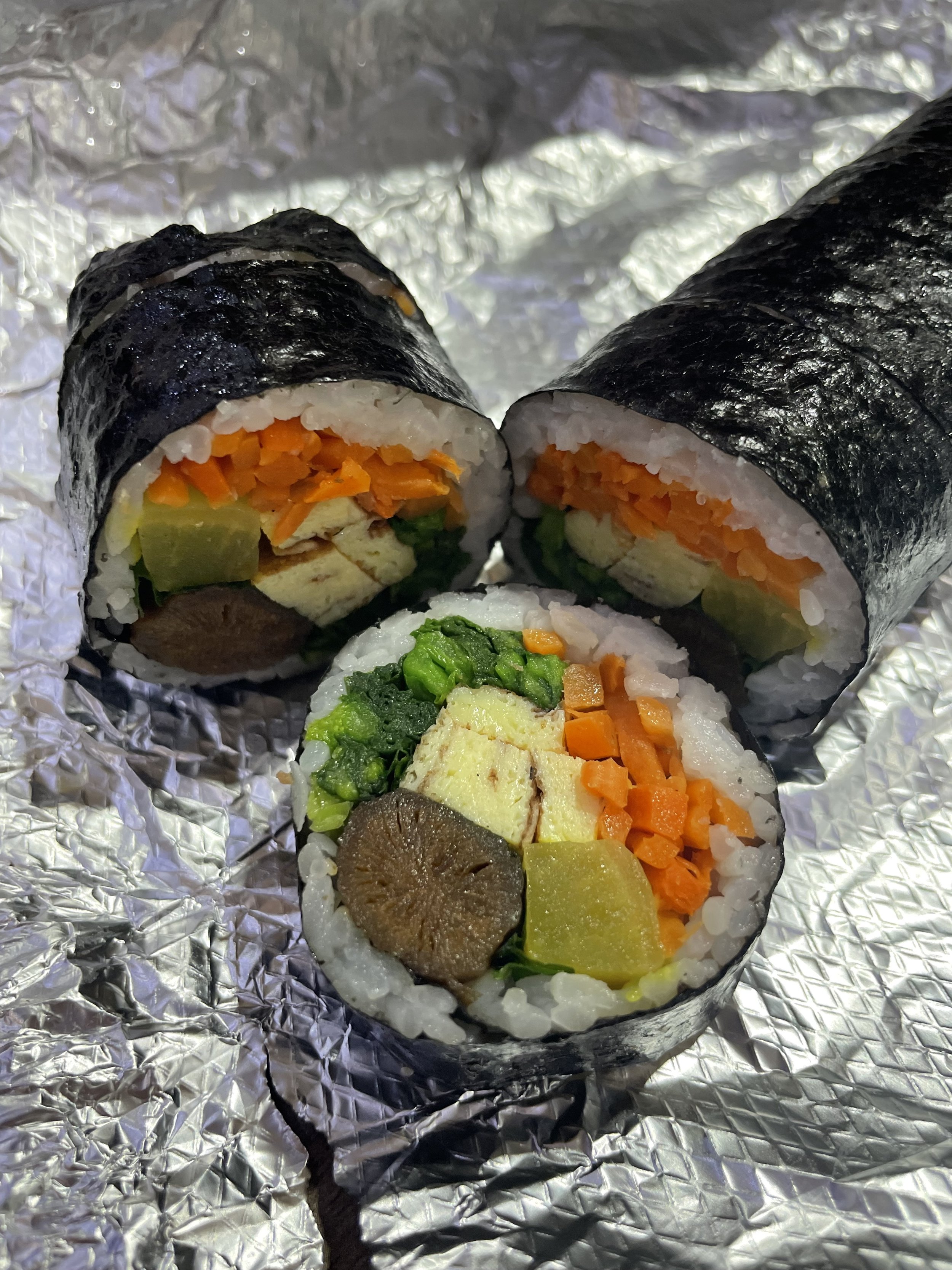 Authentic Gimbap Recipe | Korean Seaweed Rice Rolls – Step-by-Step ...