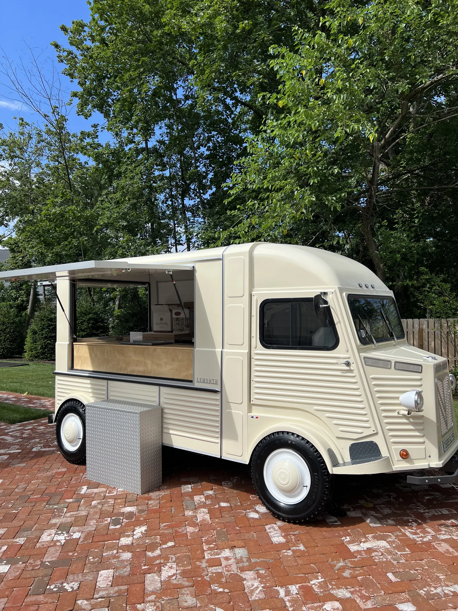 Bar Rentals — Cocktail Caravan