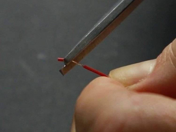 Easy DIY Robot for Kids — Volt, Paper, Scissors!