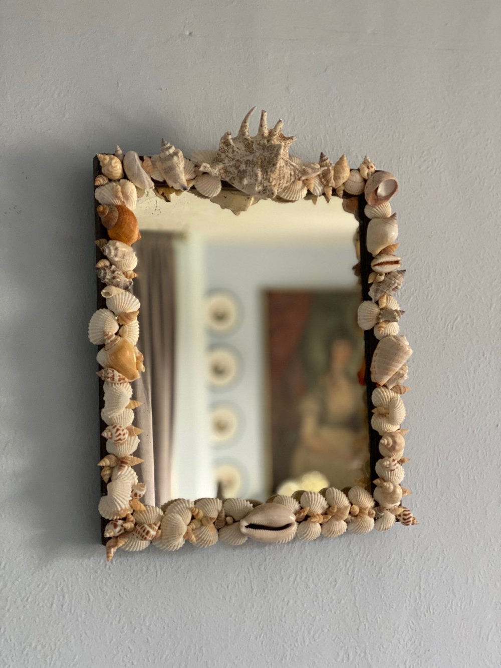 Stunning shell mirror on Victorian frame relic interiors