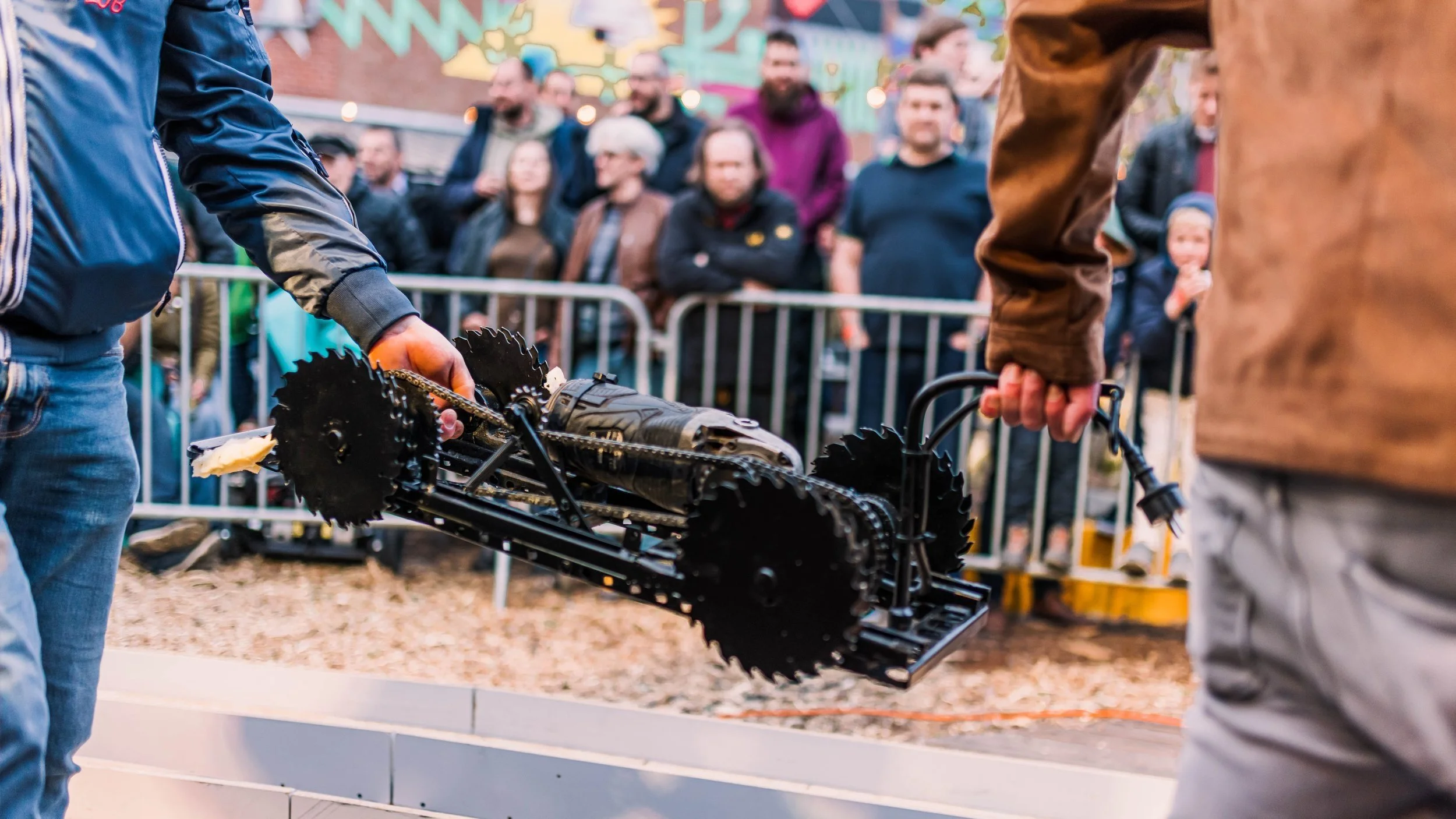 Power Tool Drag Racing — Maker Faire Gent