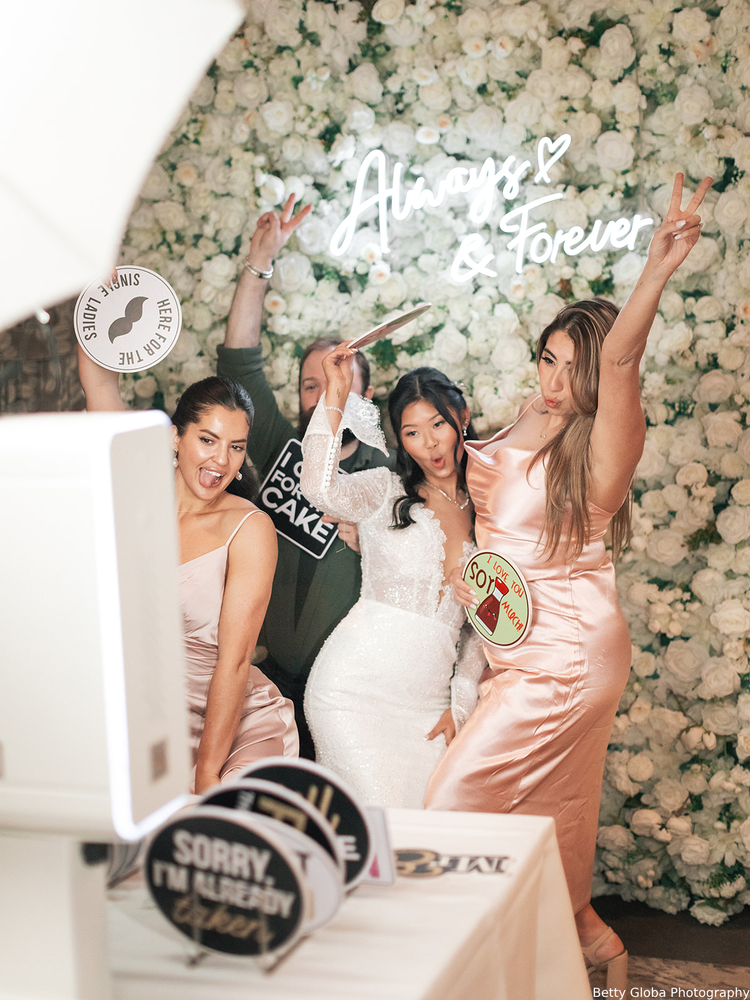 Seattle Photo Booth Rentals | Weddings, Corporate Events & Brand ...