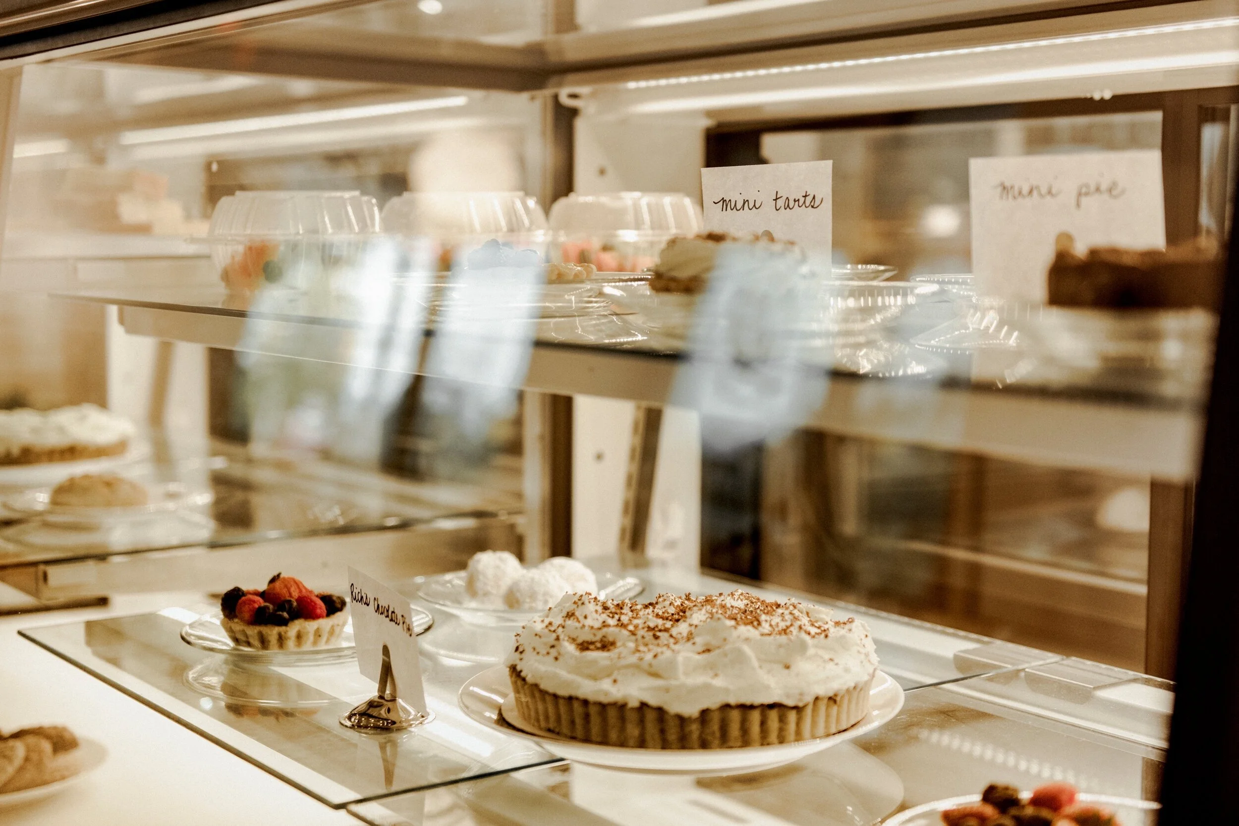 cakes + pies — queenies