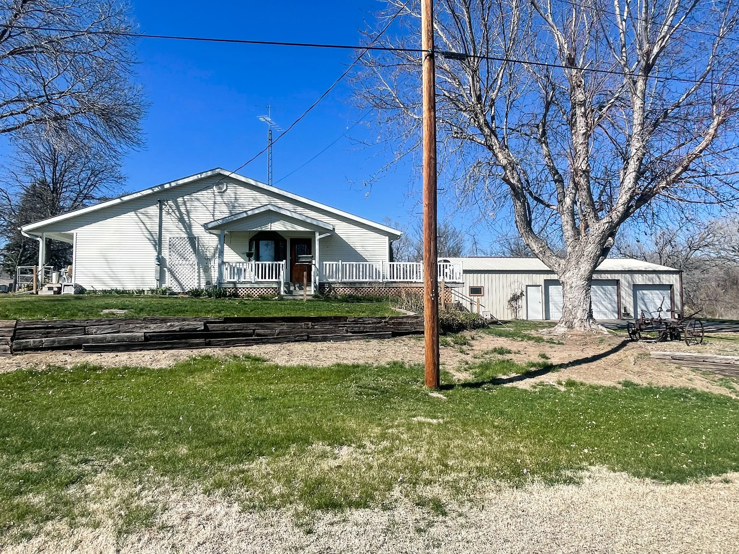 Available Listings — Country Road Realty