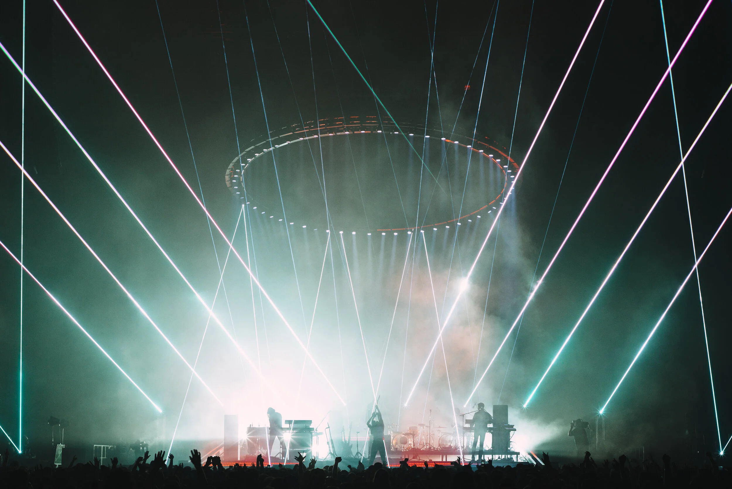 Rob Sinclair on designing unforgettable concert lighting — 12 Songs Project